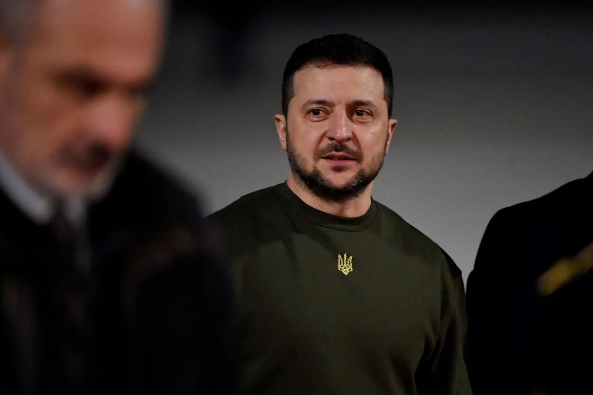 Zelensky: "É uma batalha por cada metro de terra" - SIC Notícias