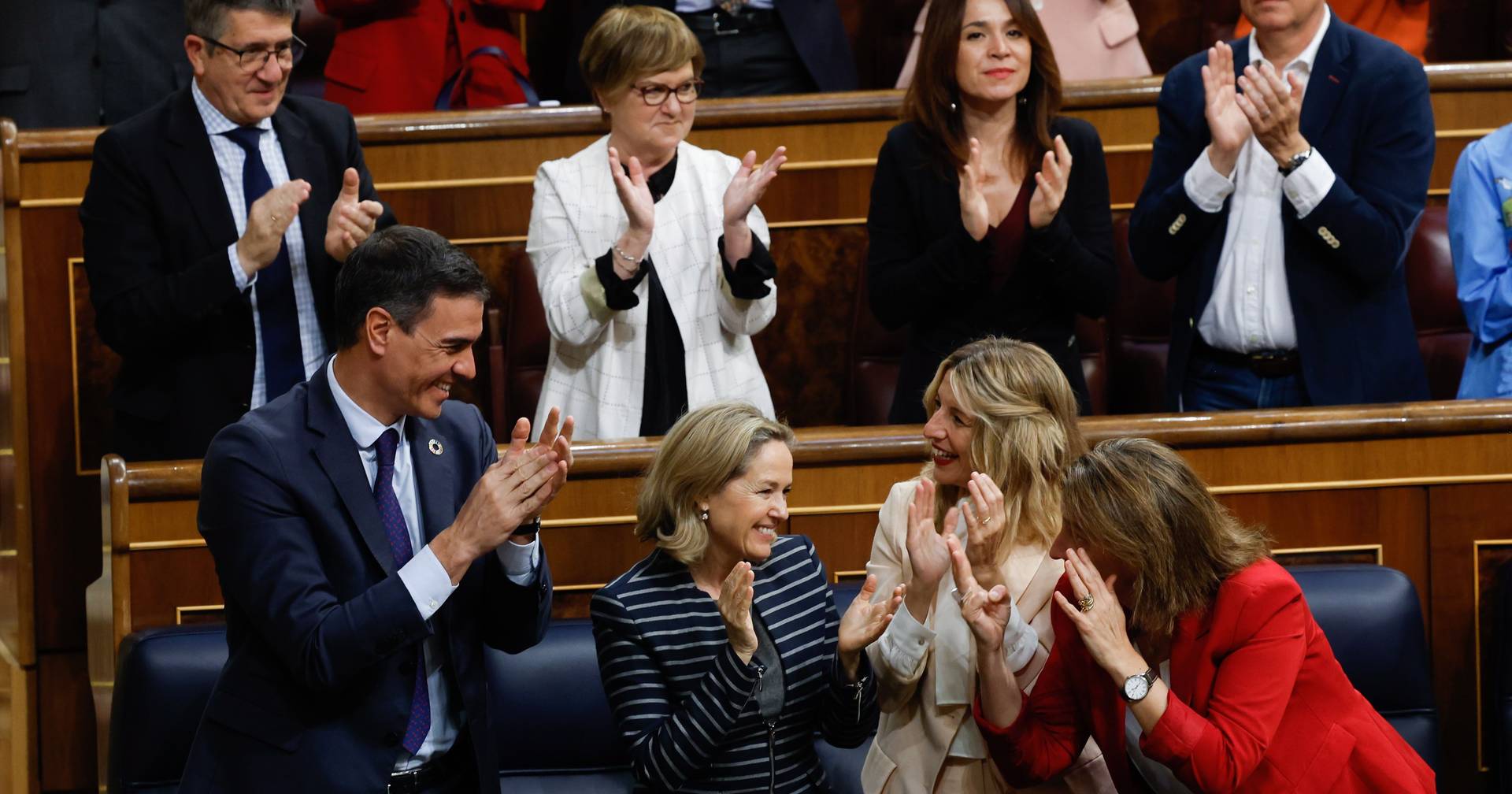 Parlamento espanhol rejeita moção de censura a Pedro Sánchez - SIC Notícias