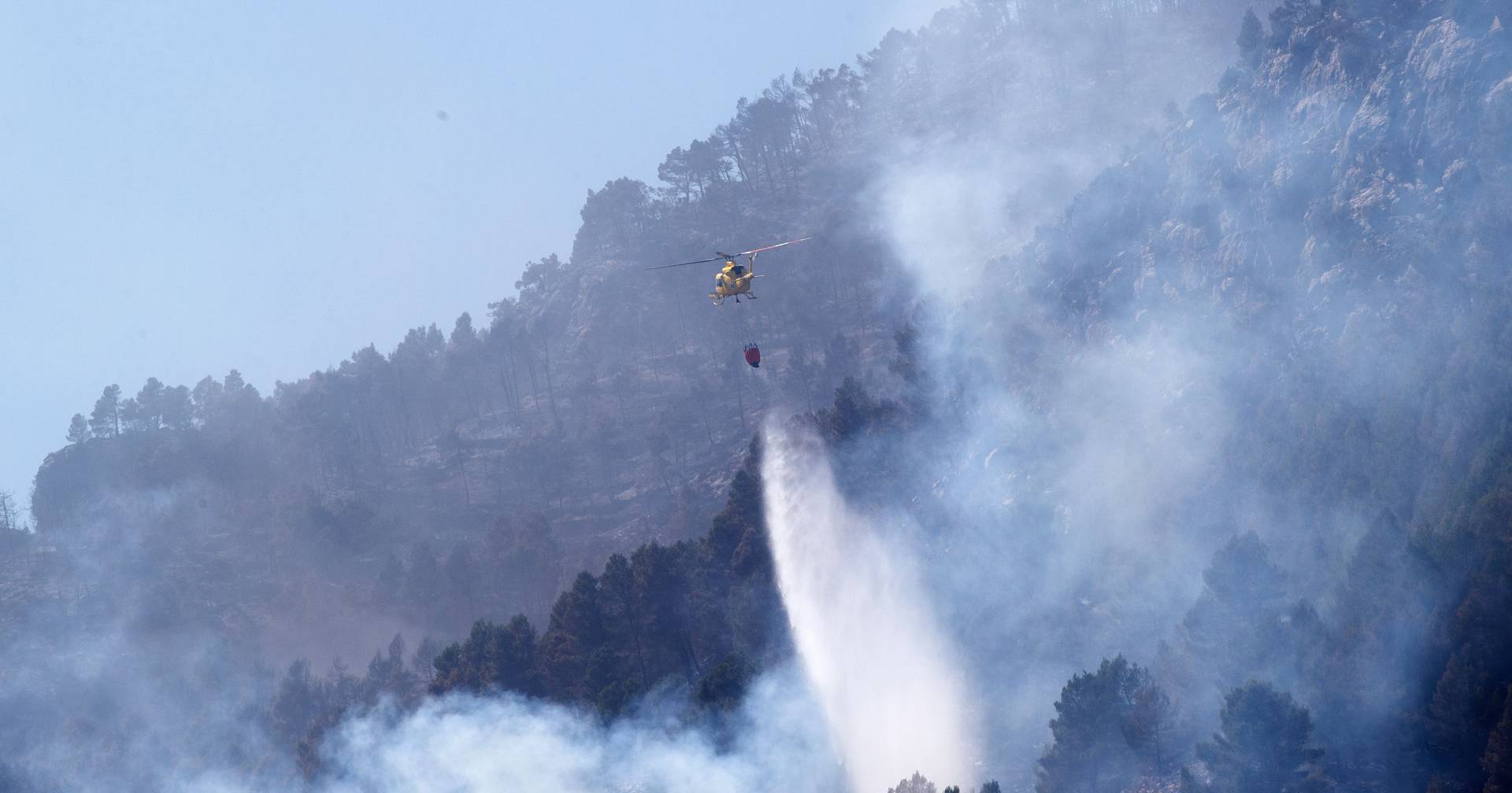 Incêndio na região de Valência já destruiu mais de quatro mil hectares ...
