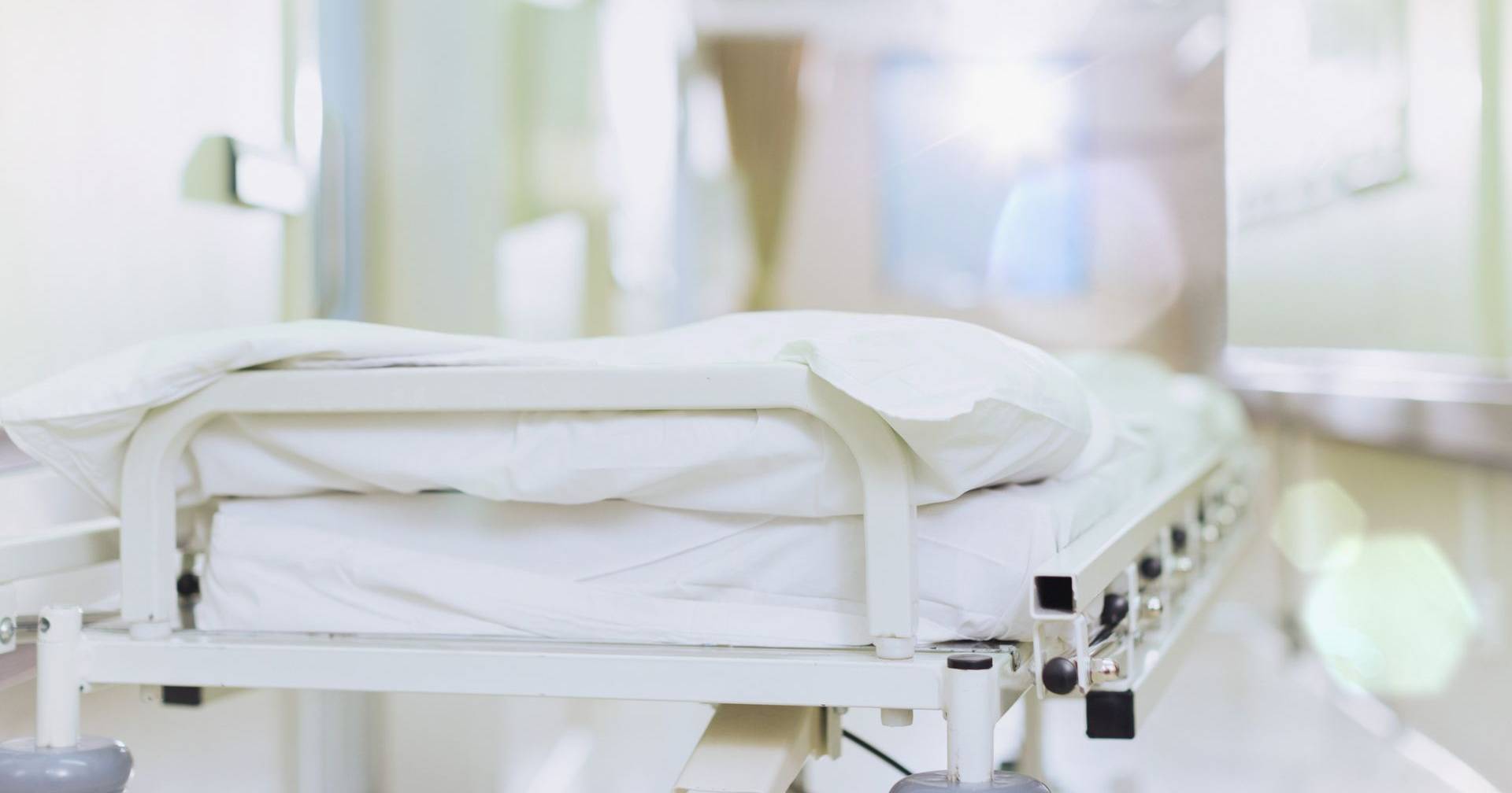 Bombeiros dizem que há faltas de macas nas urgências do Beatriz Ângelo ...