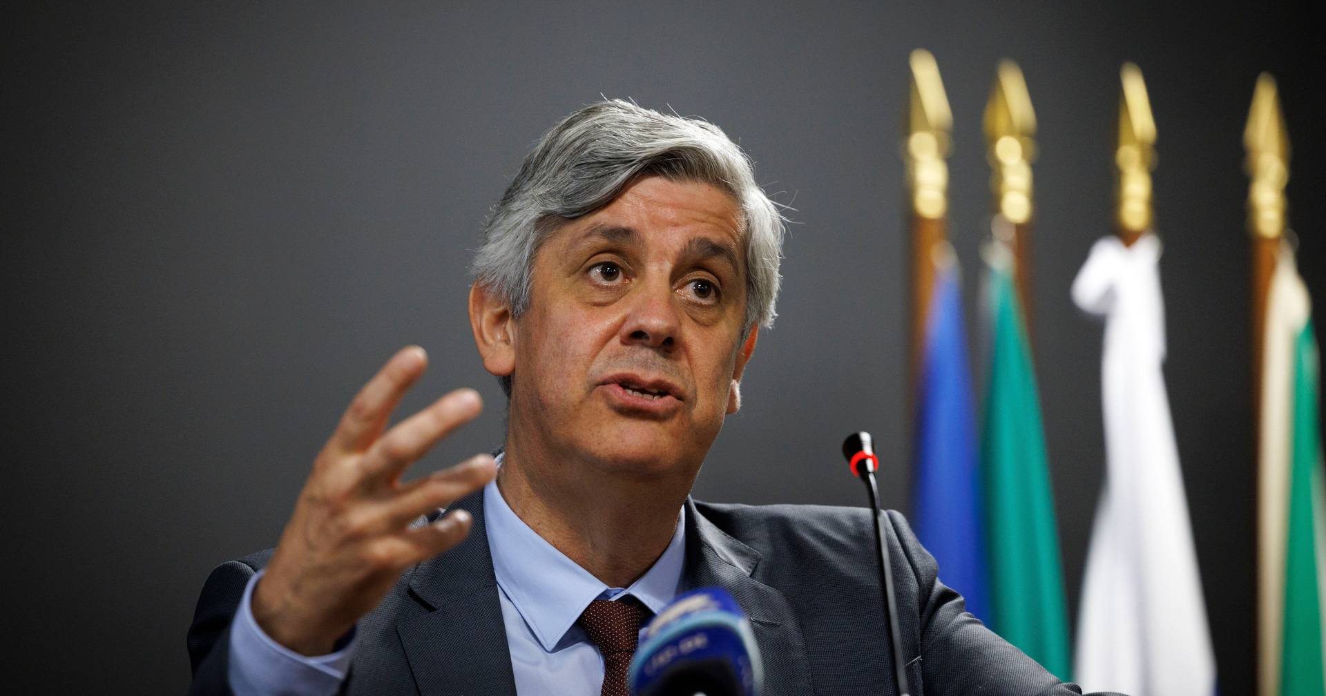 Mário Centeno alerta para uma potencial subida das taxas de juro depois ...