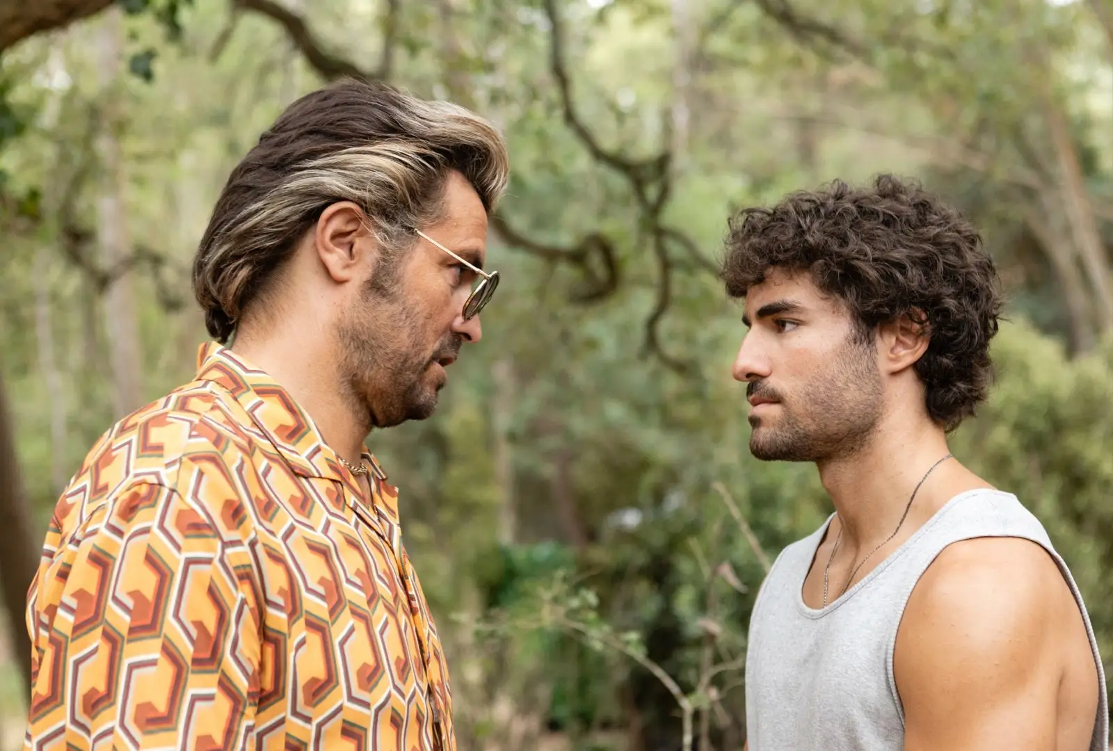 Já há trailer e data de estreia da série "Rabo de Peixe" na Netflix ...
