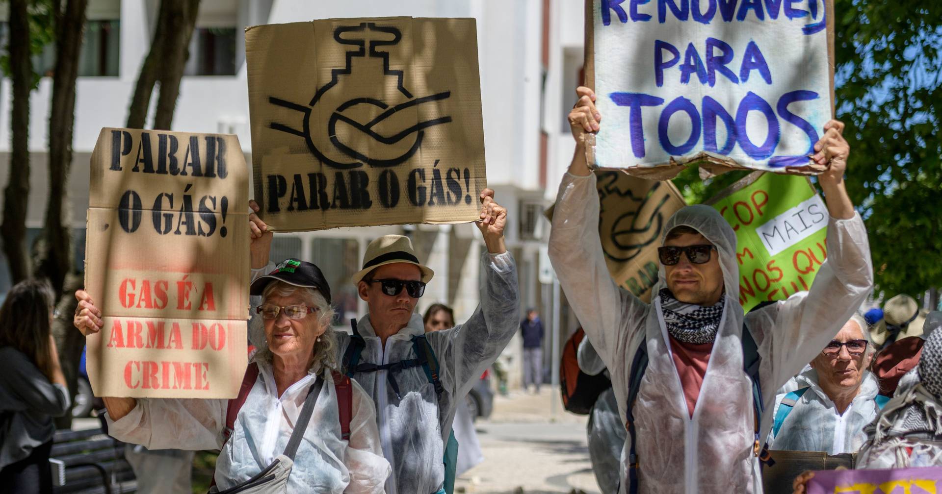 "Gás é morte, morte é Gás": mais de 150 ativistas em marcha no centro ...