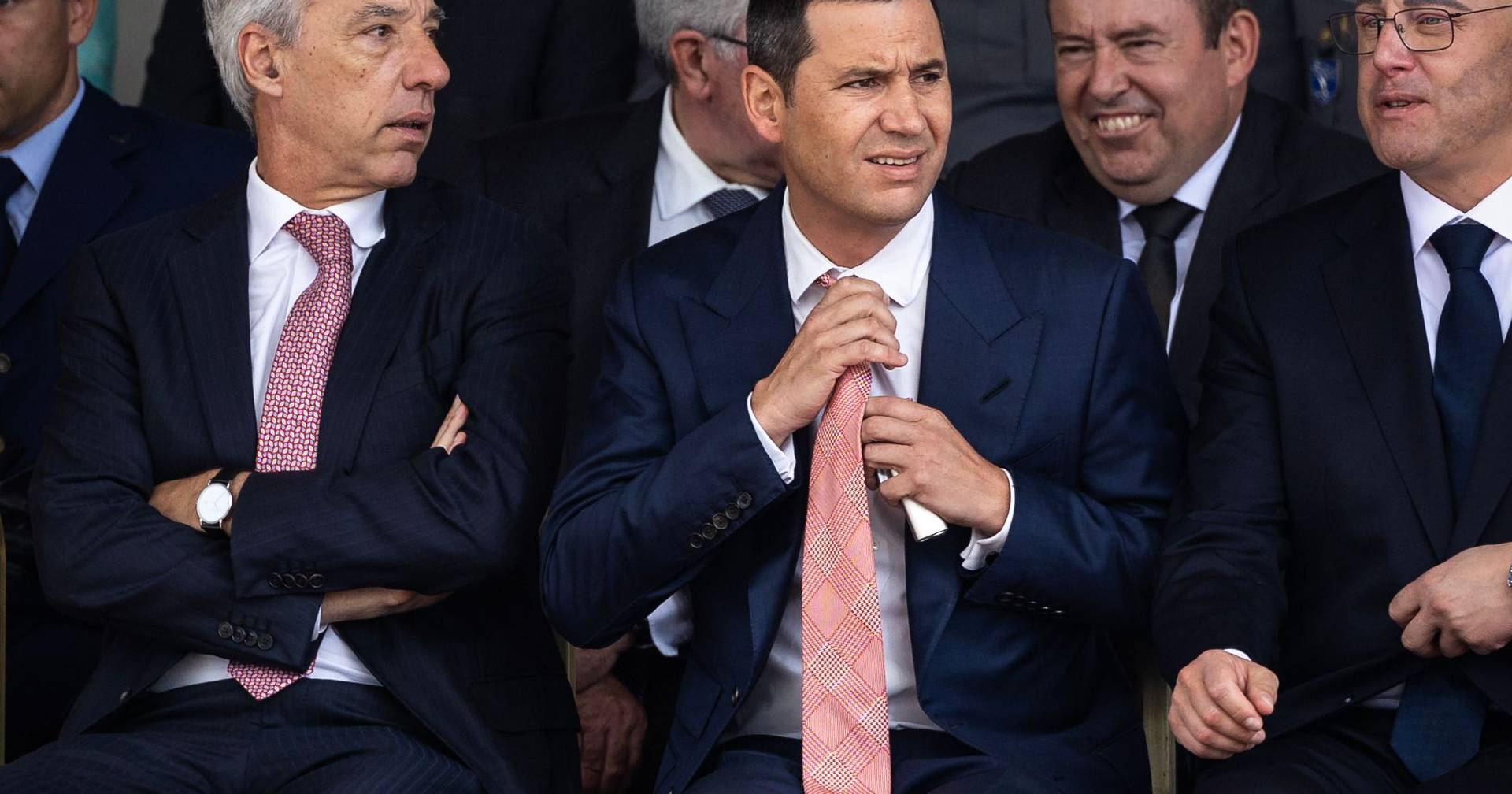 Vaiado nas comemorações do 10 de Junho, Galamba garante que não mentiu ...