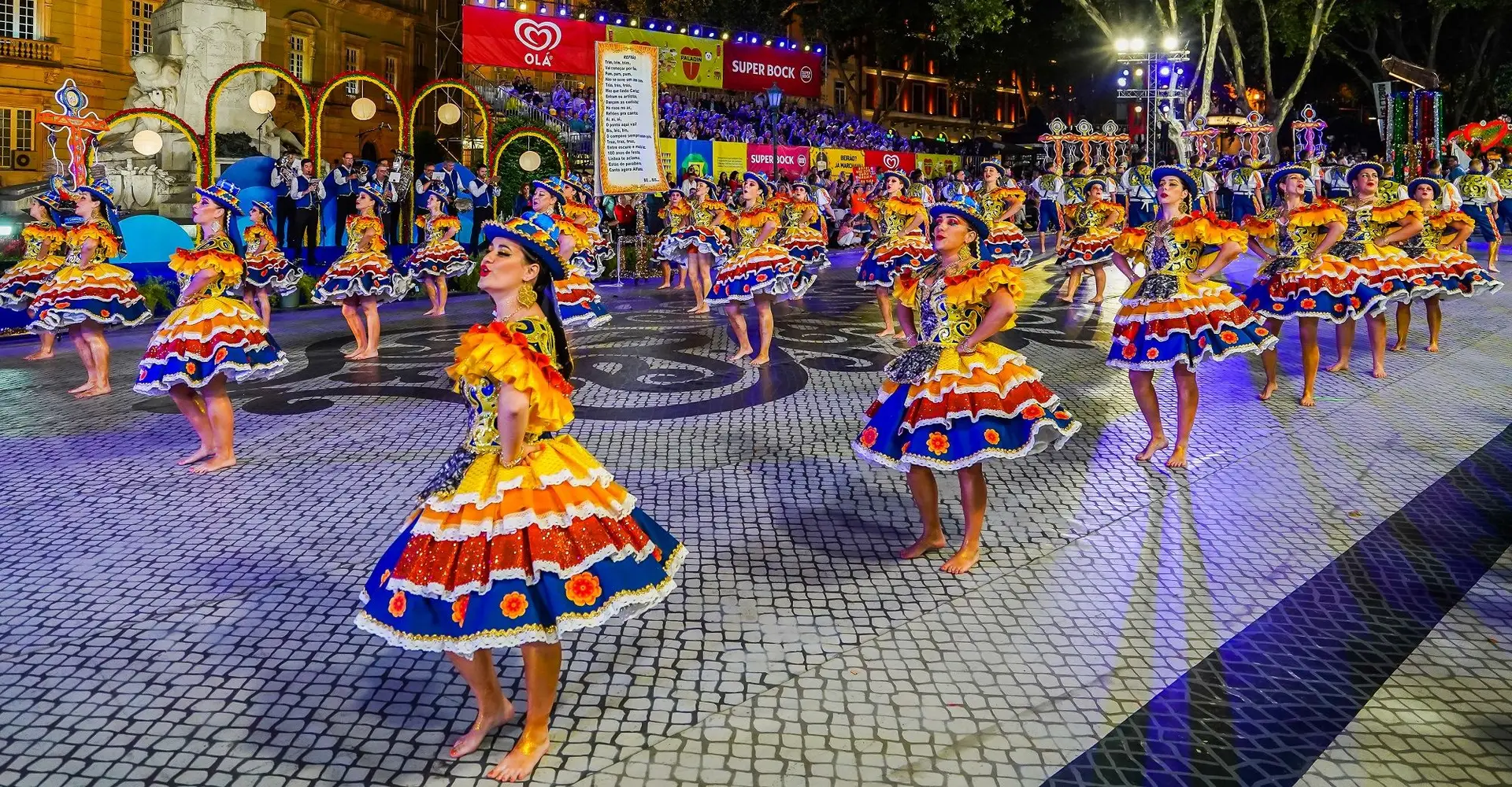 Bairro da Bica vence Marchas Populares de Lisboa - SIC Notícias