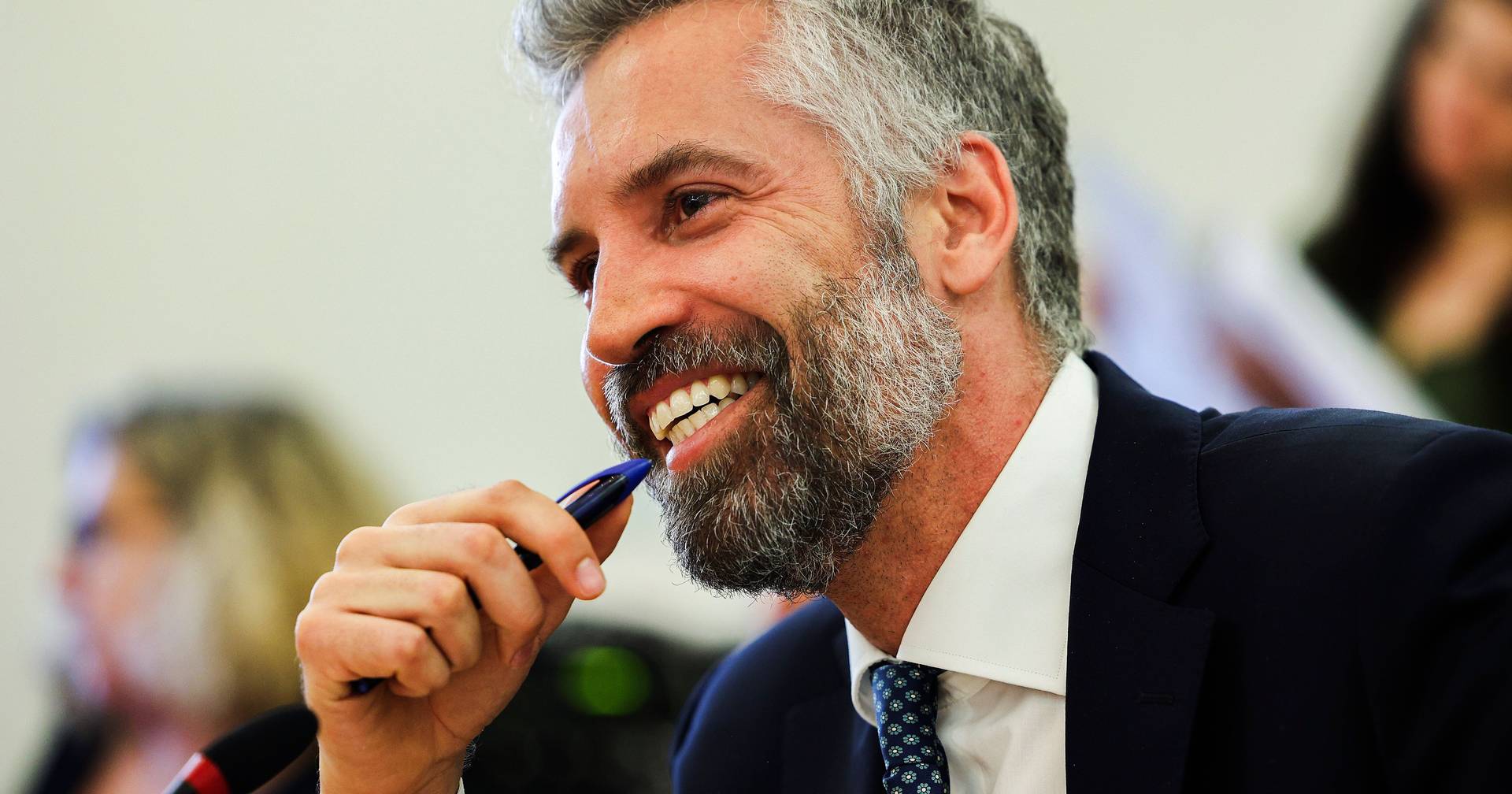 Pedro Nuno Santos diz que Montenegro atacou Governo de Pedro Nuno Santos diz que Montenegro atacou Governo de