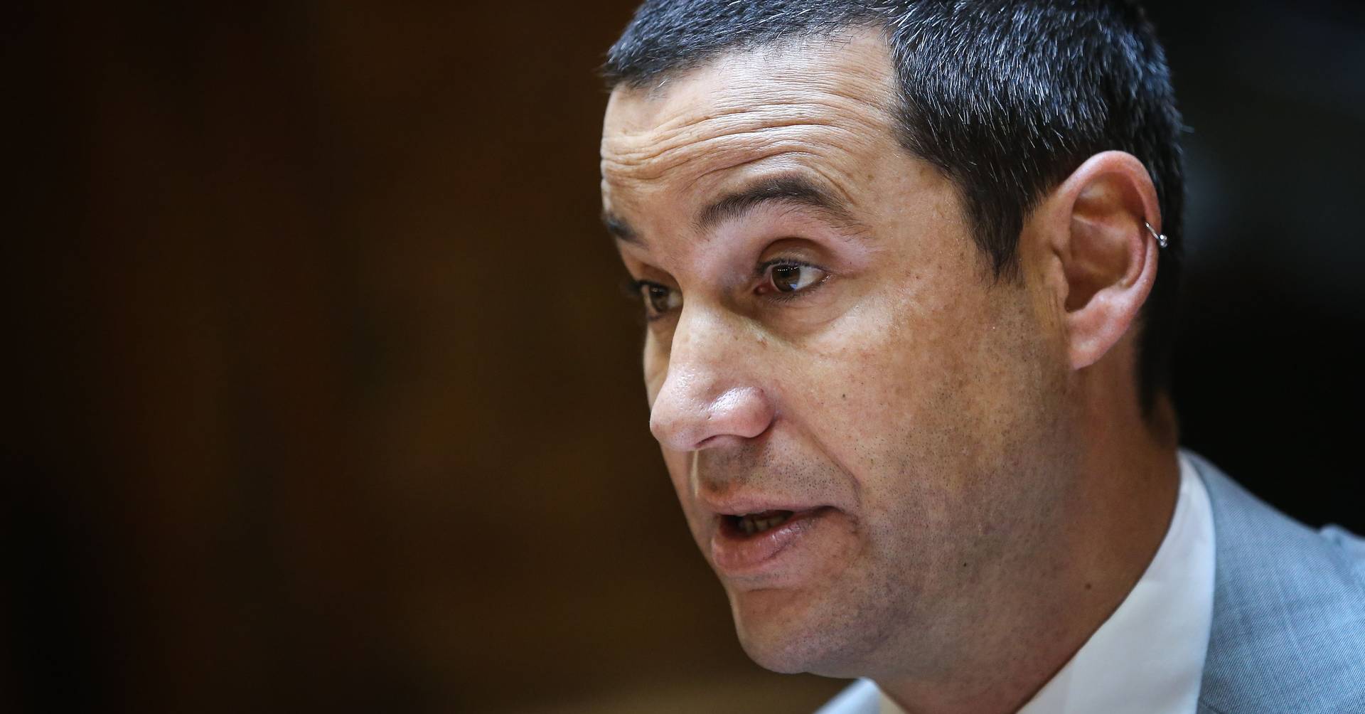 Galamba chamado ao Parlamento "de urgência" para explicar privatização ...