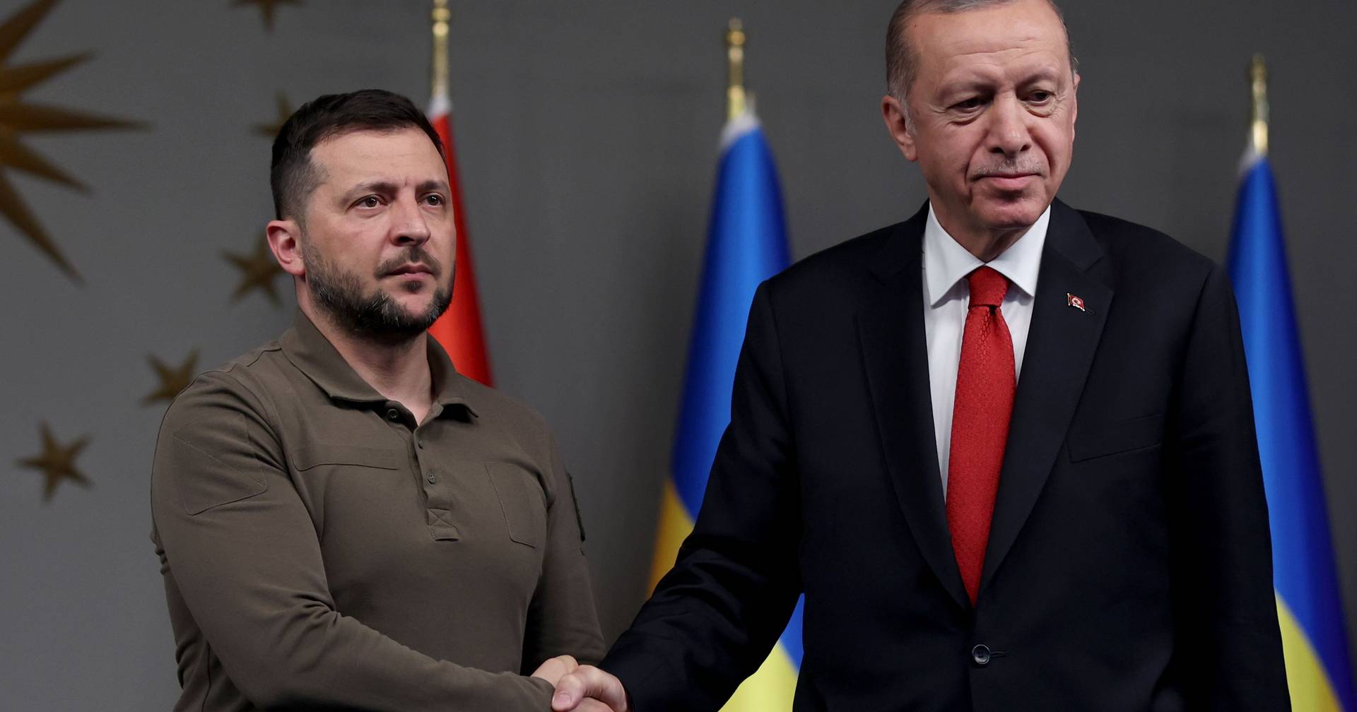 Ucrânia "merece entrar na NATO", diz presidente turco - SIC Notícias