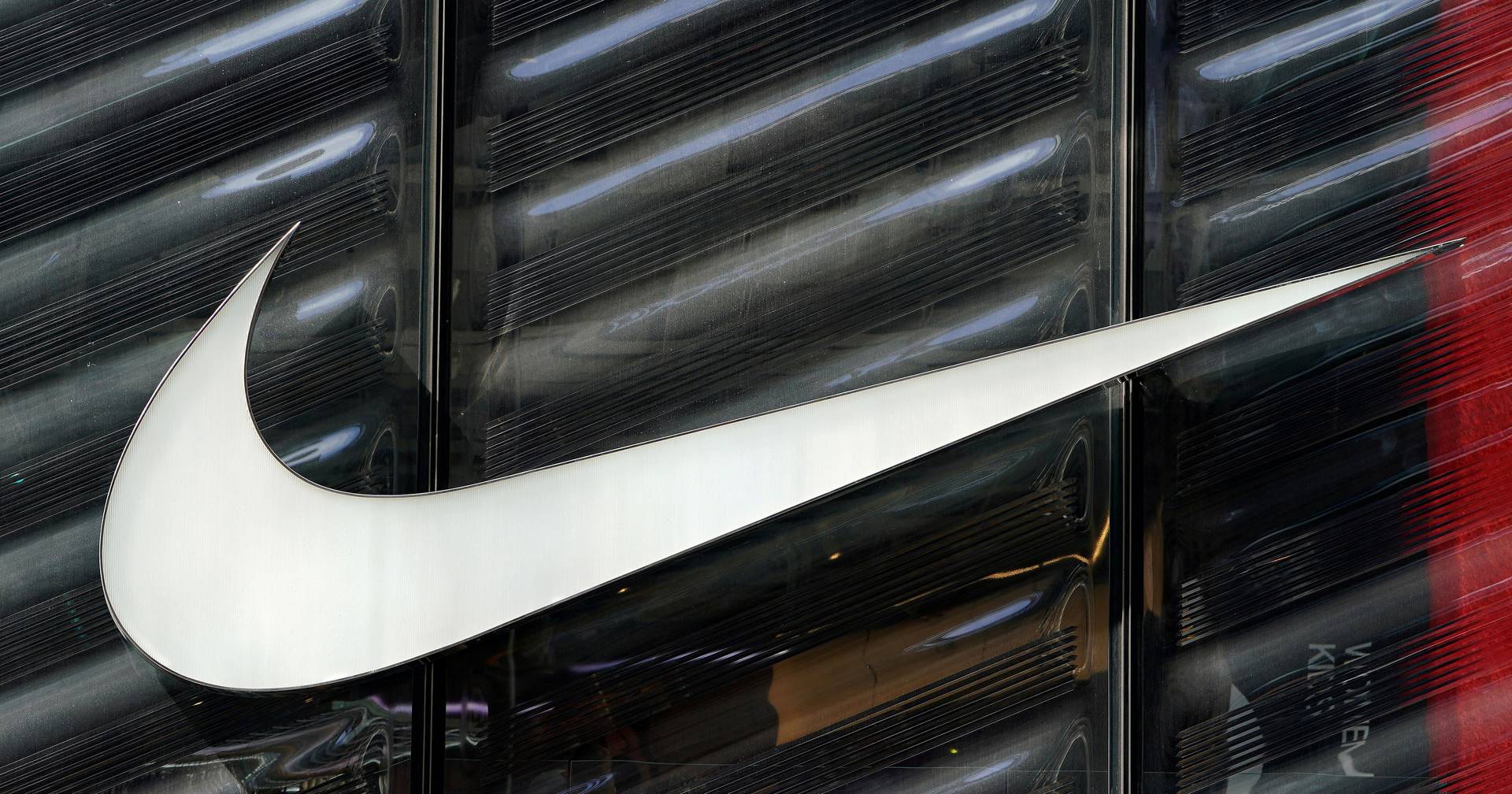Nike vai despedir 1.400 trabalhadores, principalmente na área ...
