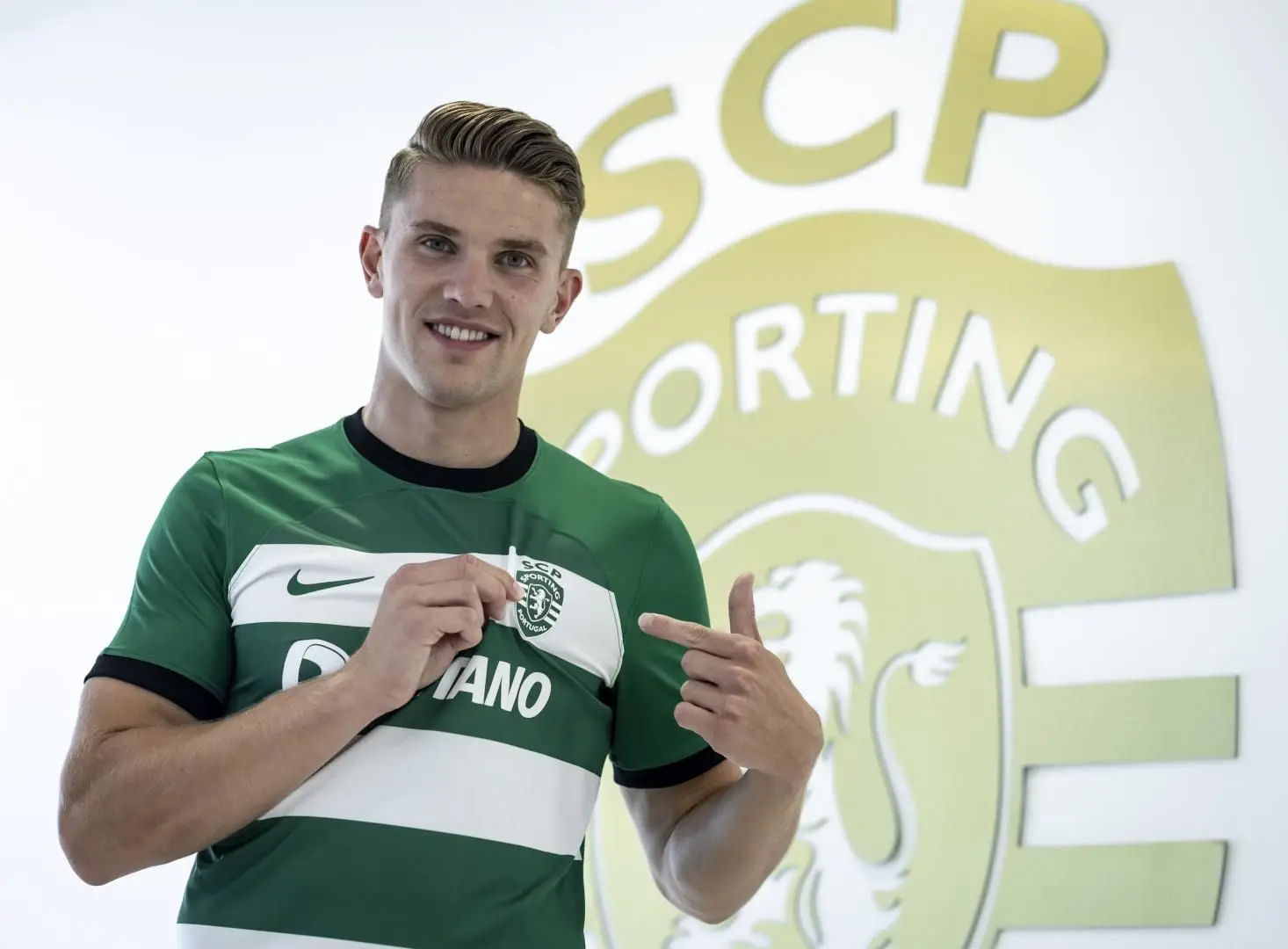 Sporting anuncia Viktor Gyökeres - SIC Notícias