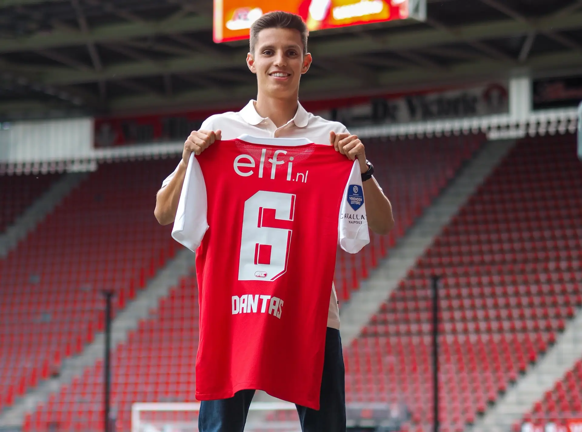 Benfica empresta Tiago Dantas ao AZ Alkmaar - SIC Notícias