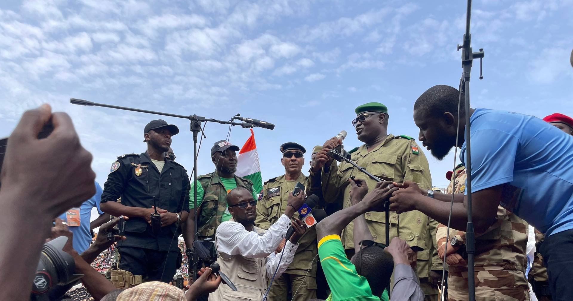 Níger: líder do golpe de Estado nomeia ex-ministro das Finanças como ...