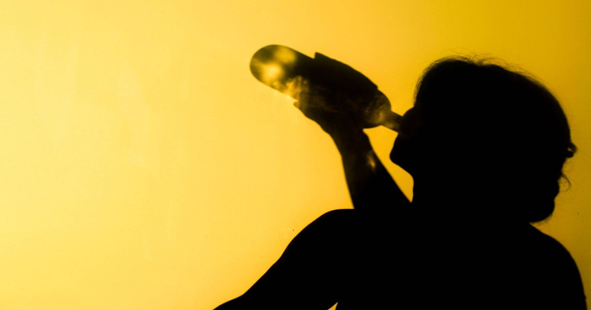 Jovens portugueses começam a beber mais cedo e há mais situações de ...