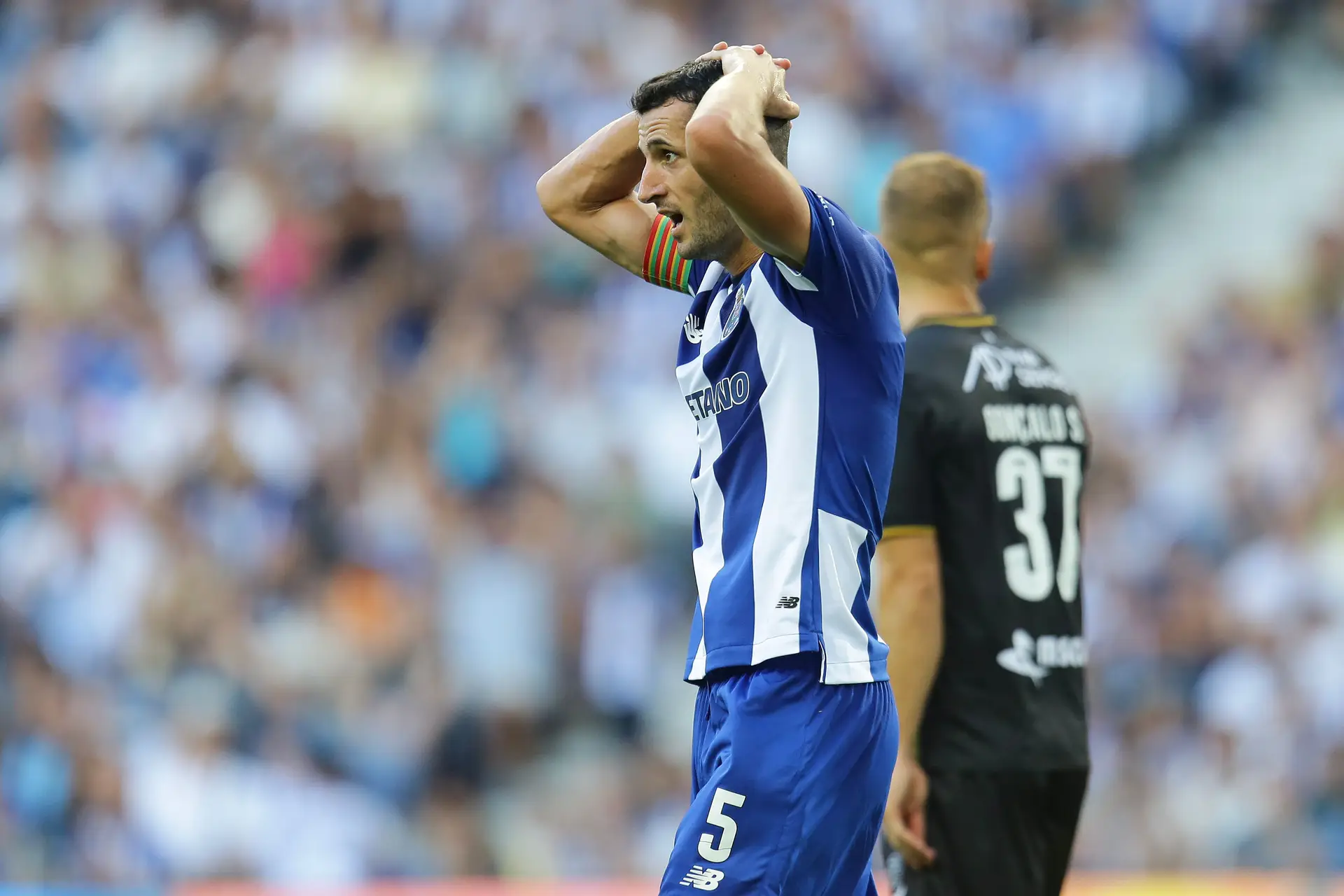 Marcano sofreu rotura do ligamento do joelho direito e vai ser operado ...