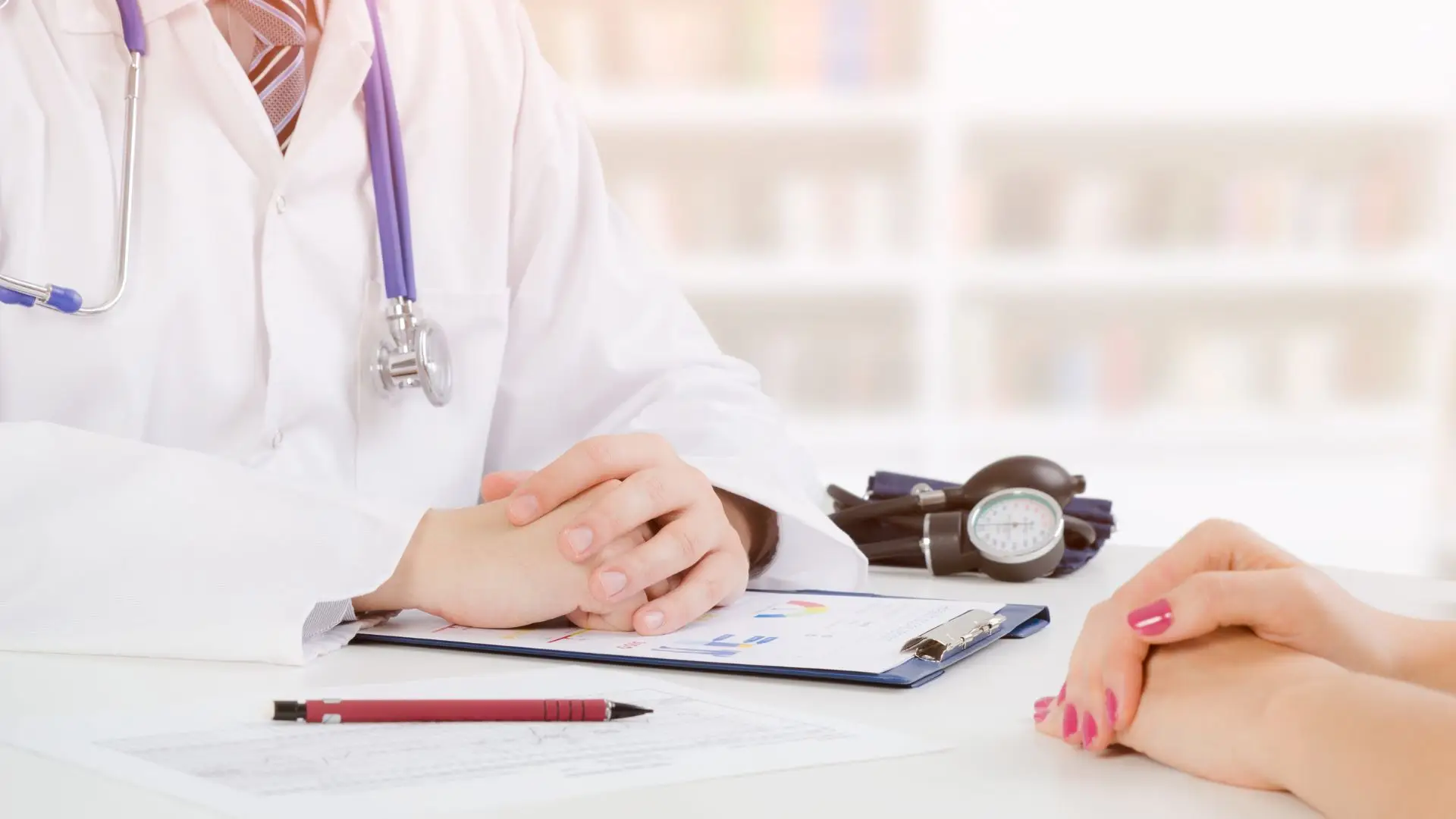 Cerca de 20 mil doentes à espera de uma consulta de saúde mental - SIC ...