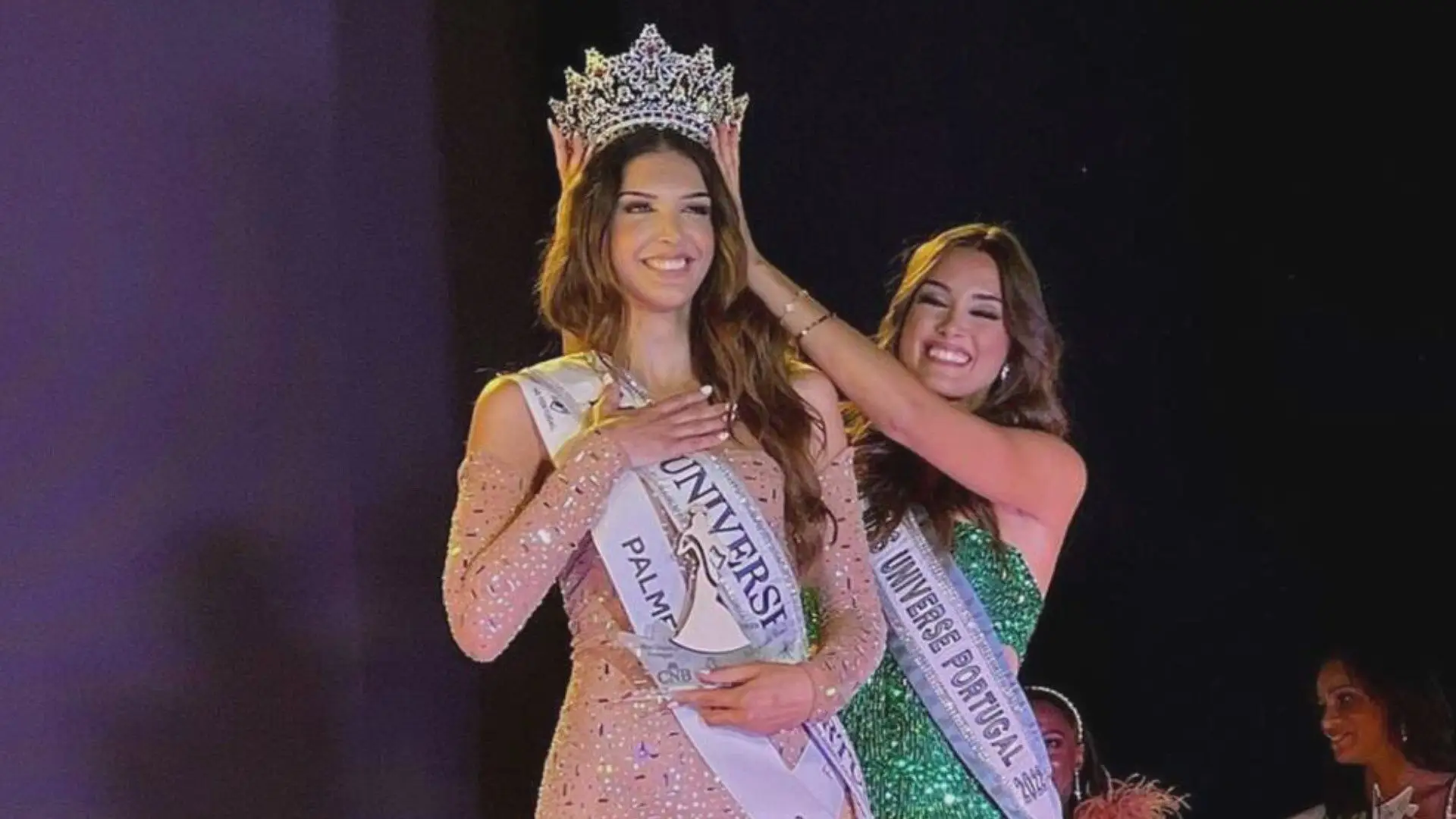 Pela primeira vez, a Miss Portugal é uma mulher transgénero - SIC Notícias