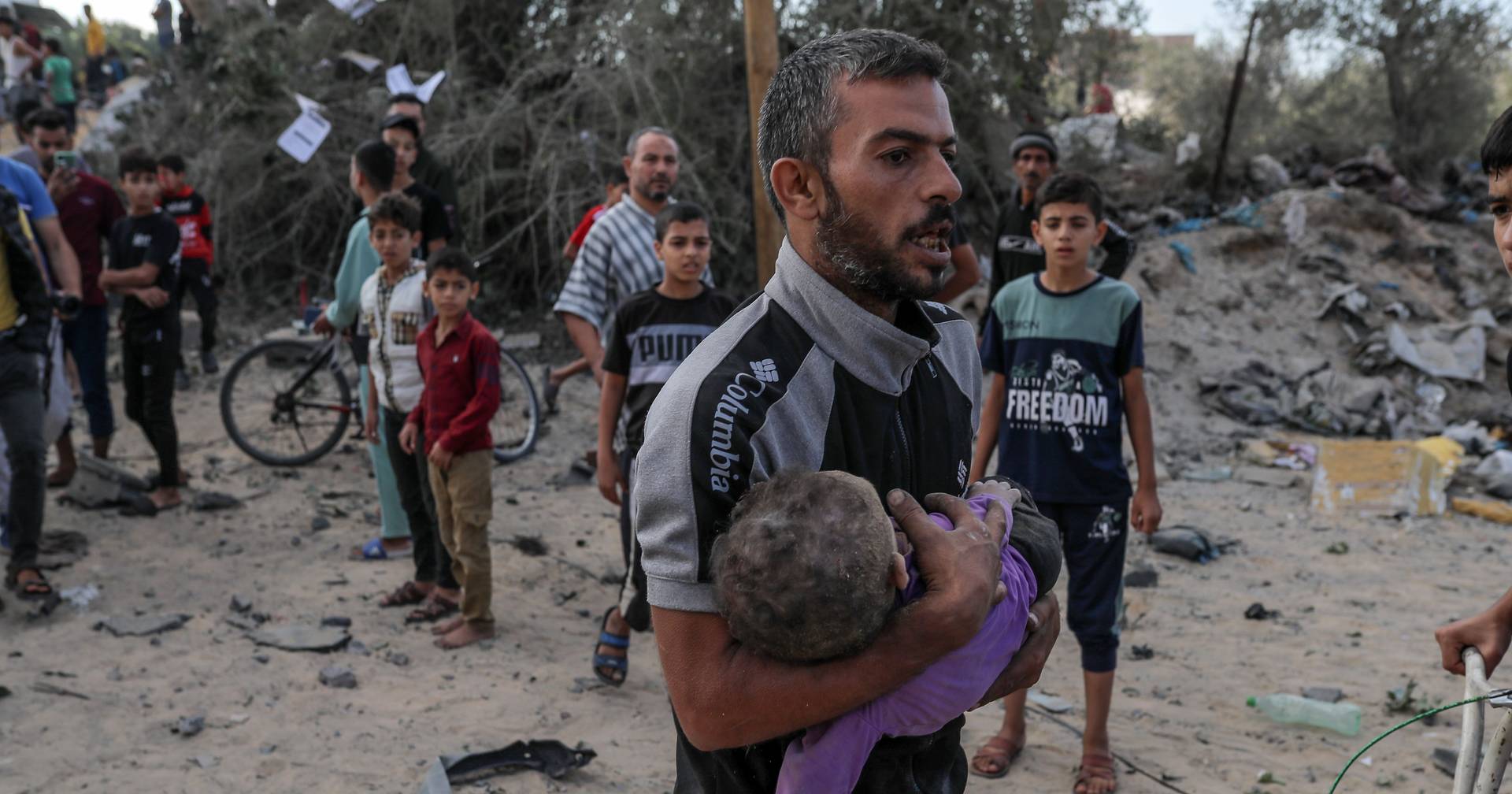 Situação que se vive em Gaza "é miserável" - SIC Notícias