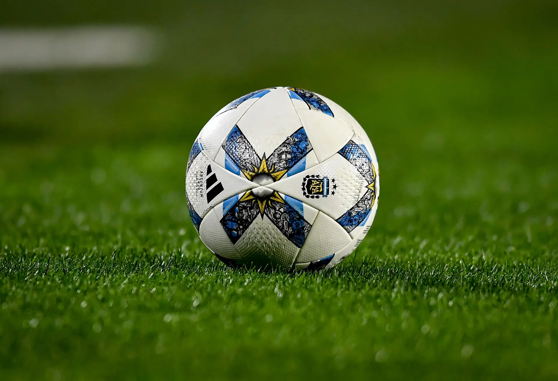 Melhor em campo? O eletricista do estádio (que foi à flash interview) - SIC Notícias