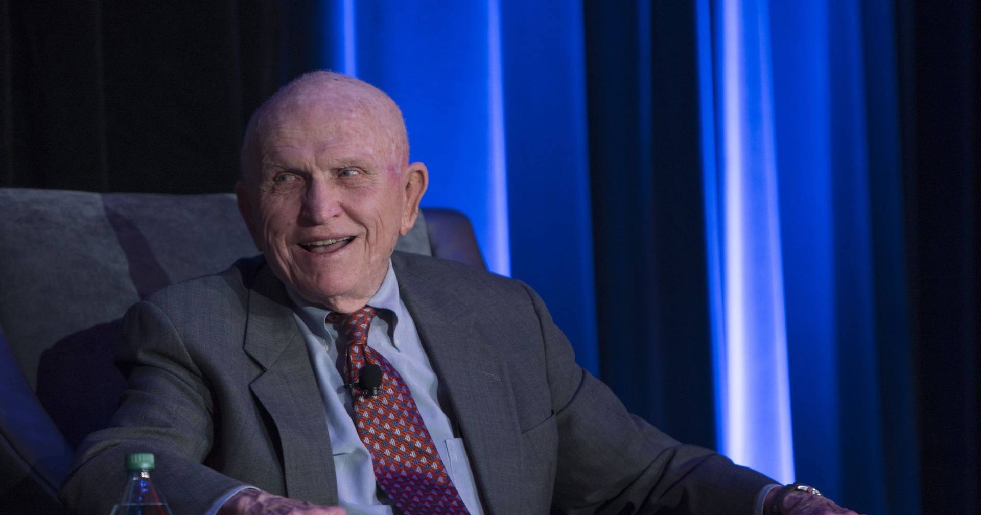 Morreu o comandante da histórica missão Apollo 8, o astronauta Frank ...