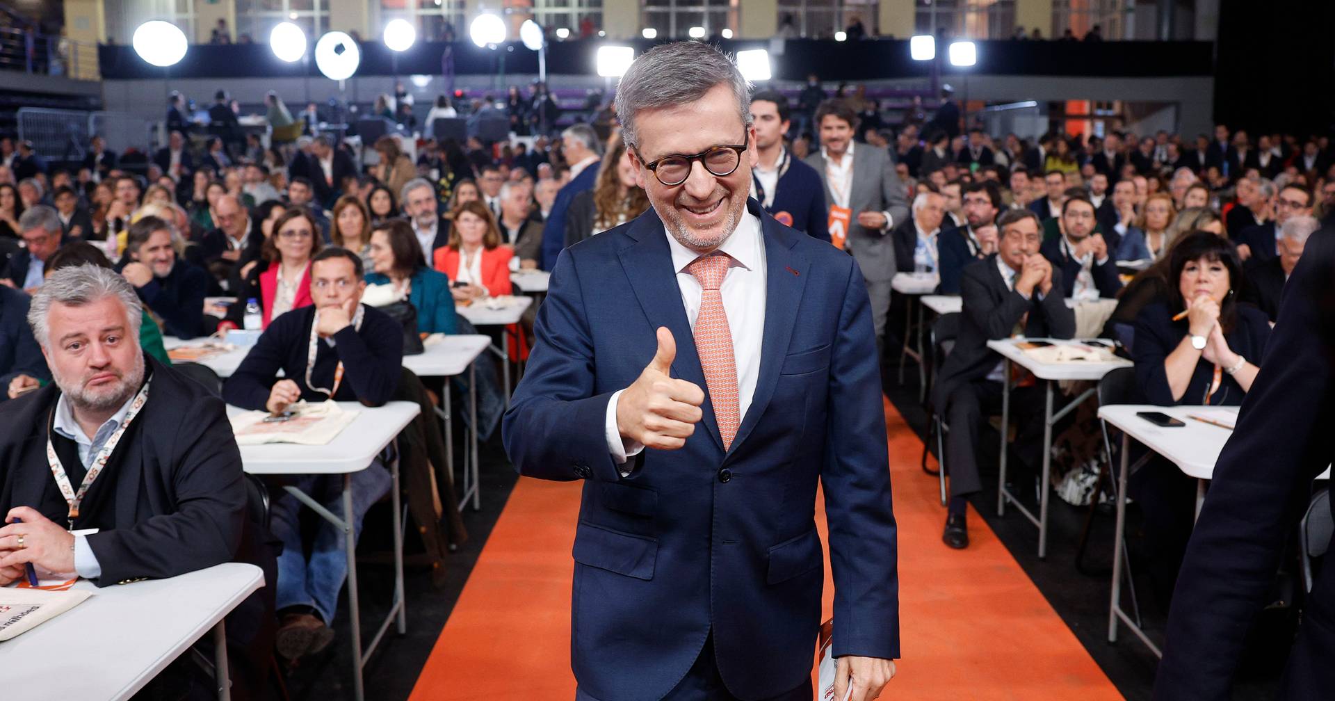 Carlos Moedas está "muito contente" por ver que AD está preparada para ...