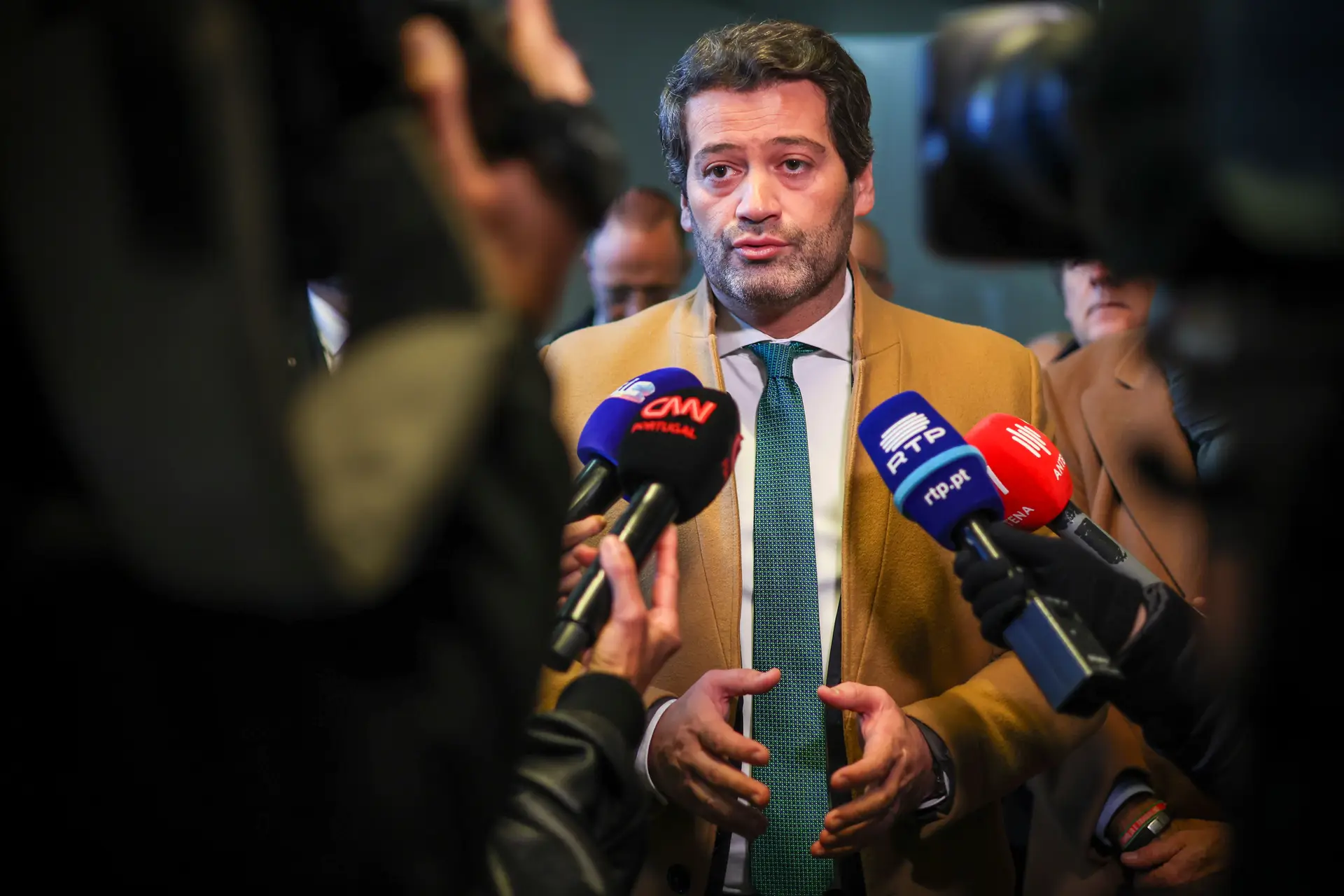 "Não vamos abdicar que o país seja esclarecido antes de começar a ...