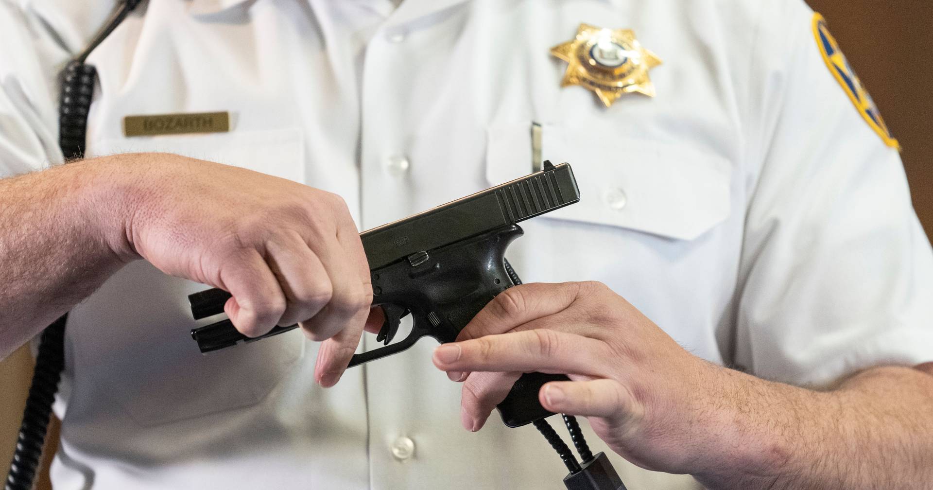 Morreu Gaston Glock, inventor de uma pistola conhecida pela leveza e ...