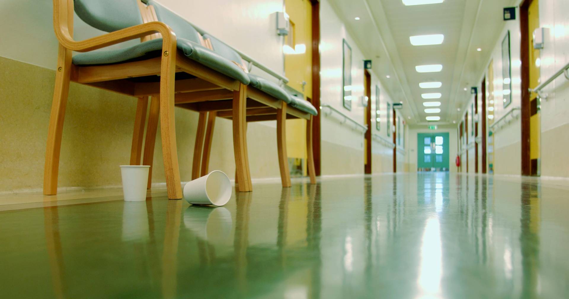 Número de pessoas em lista de espera para 1.ª consulta no SNS aumentou ...