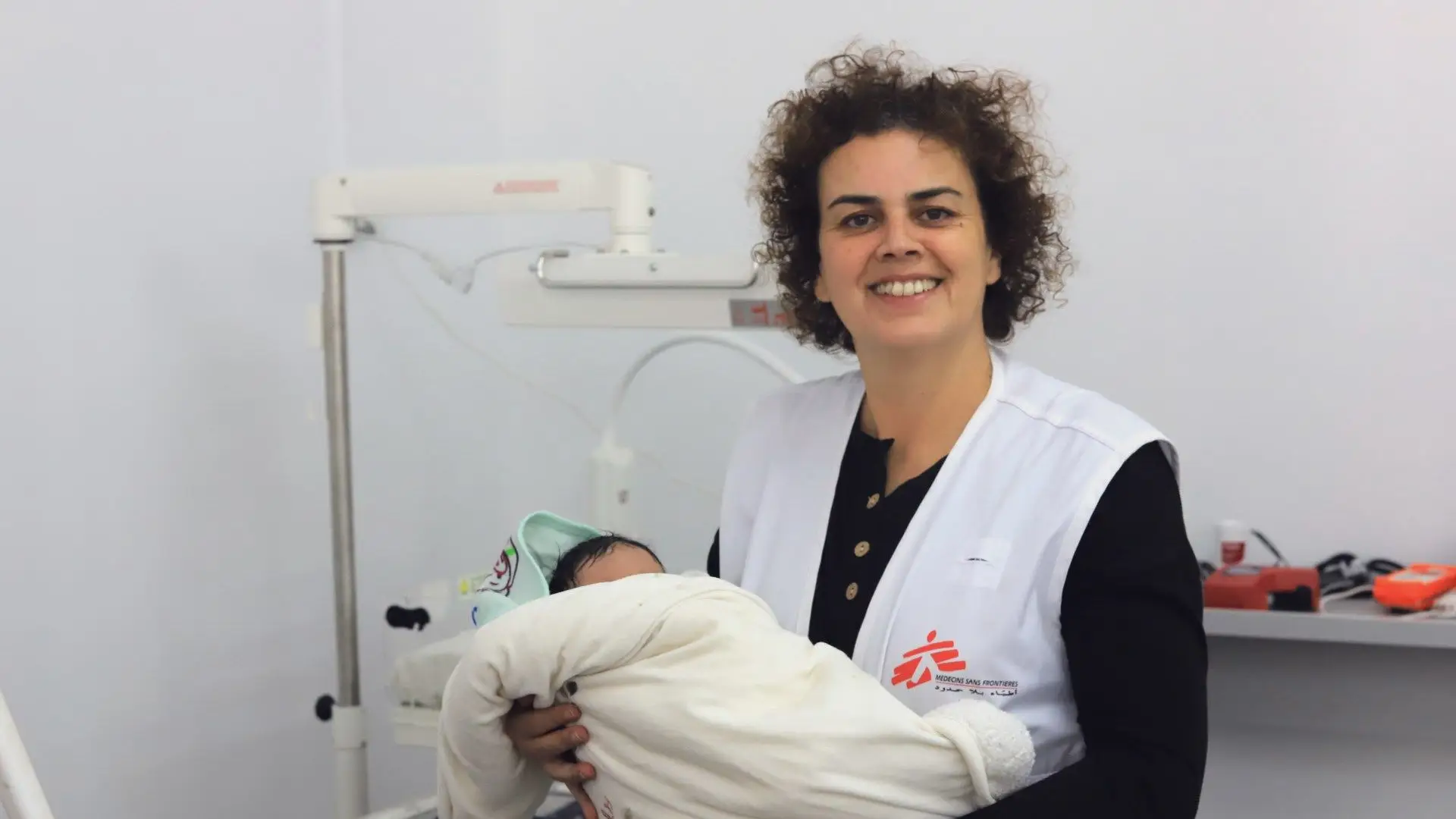 Enfermeira portuguesa relata experiência que viveu durante um mês em ...