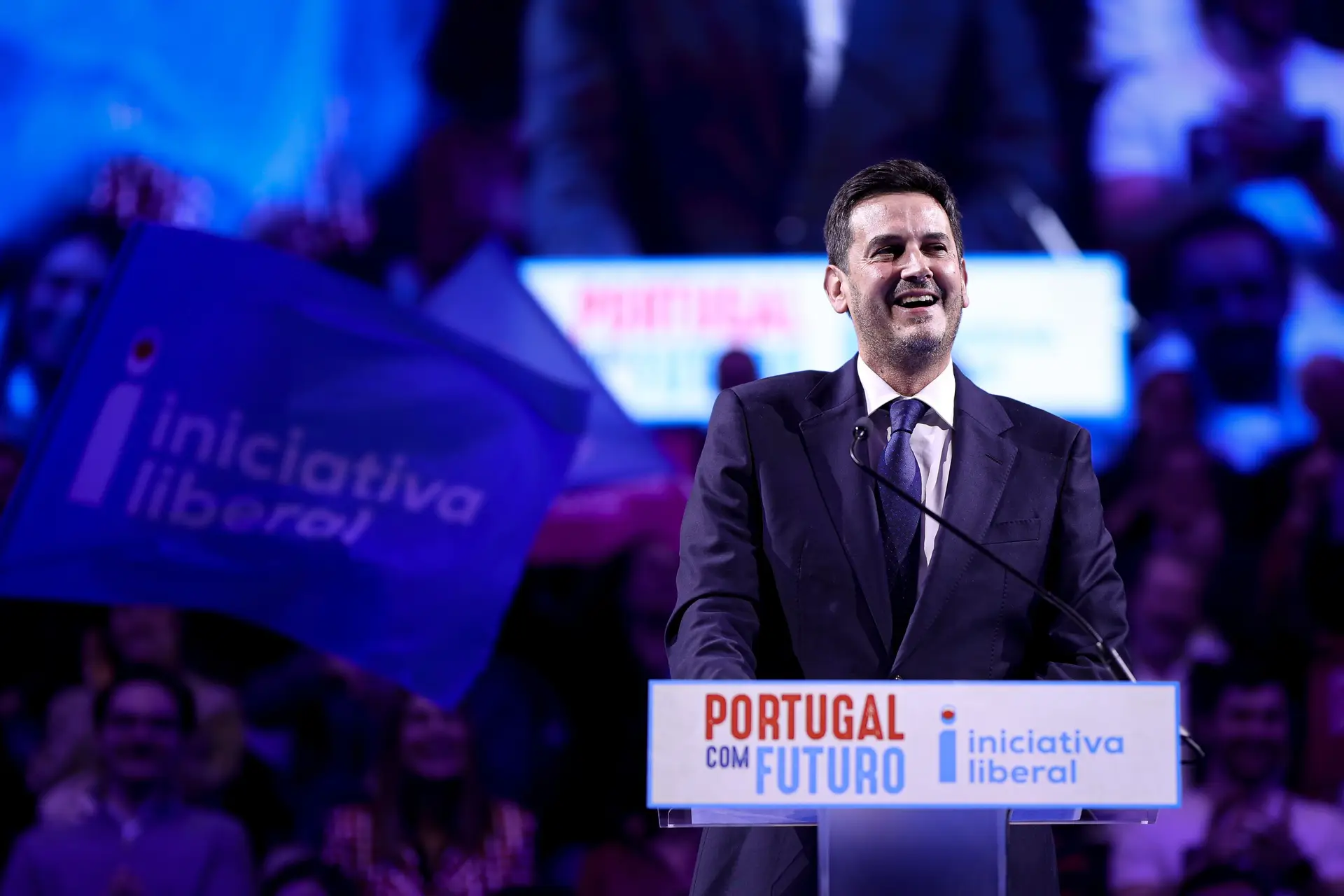 Rui Rocha garante que a IL apresenta "soluções em vez de promessas ...