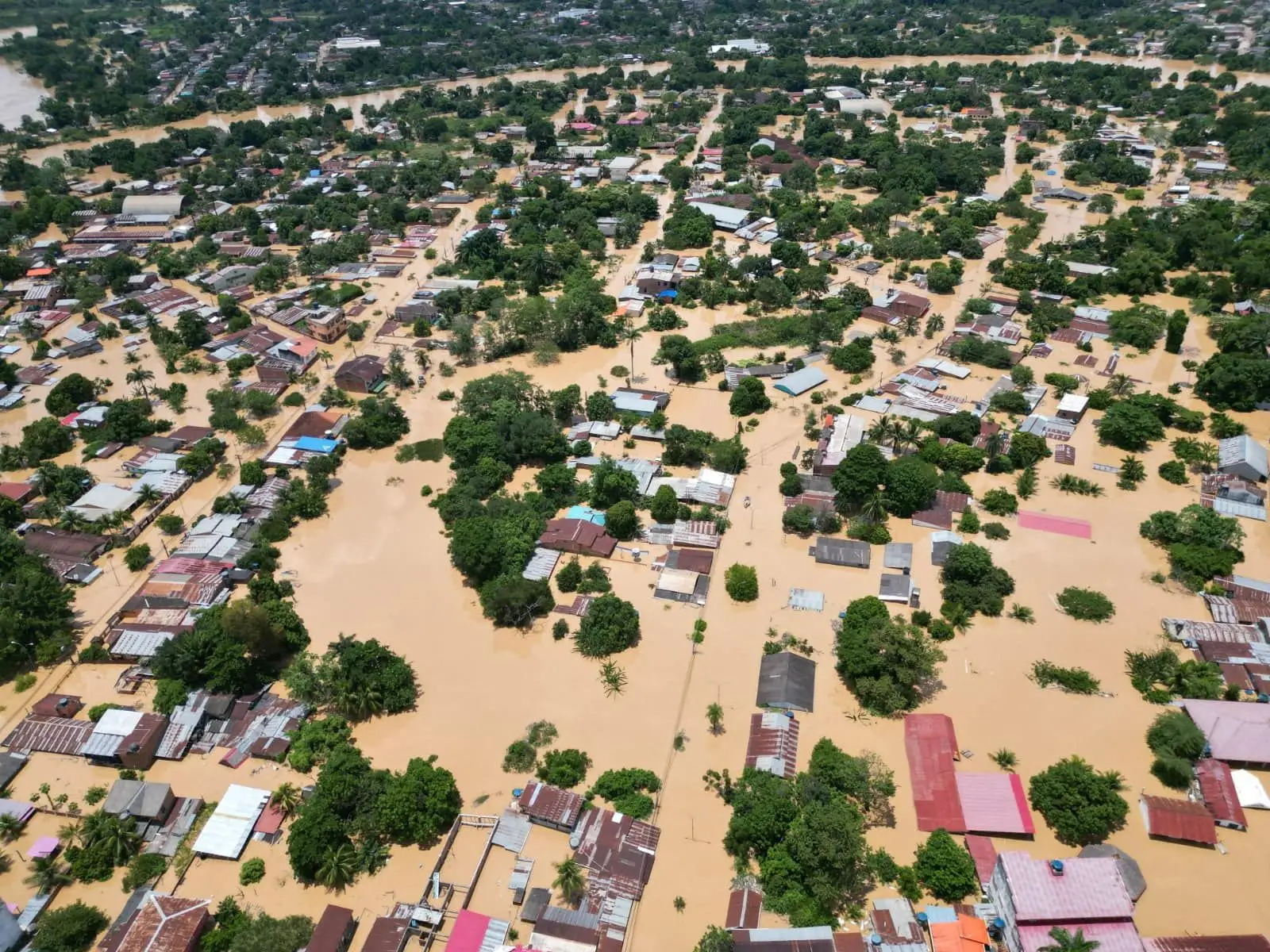 Cheias no Brasil e na Bolívia: mais de 40 mortos e milhares de ...