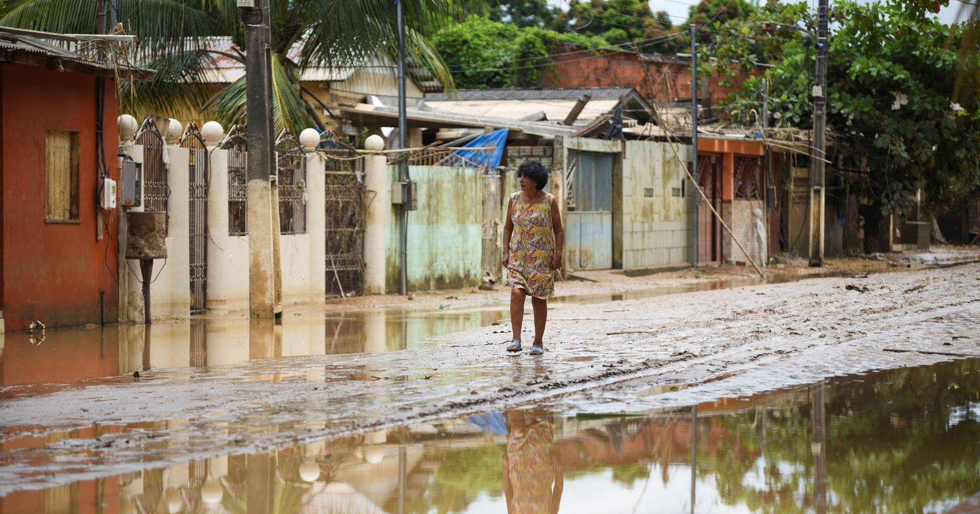 Brasil: Cheias em Brasiléia deixam mais de 12 mil pessoas desalojadas ...