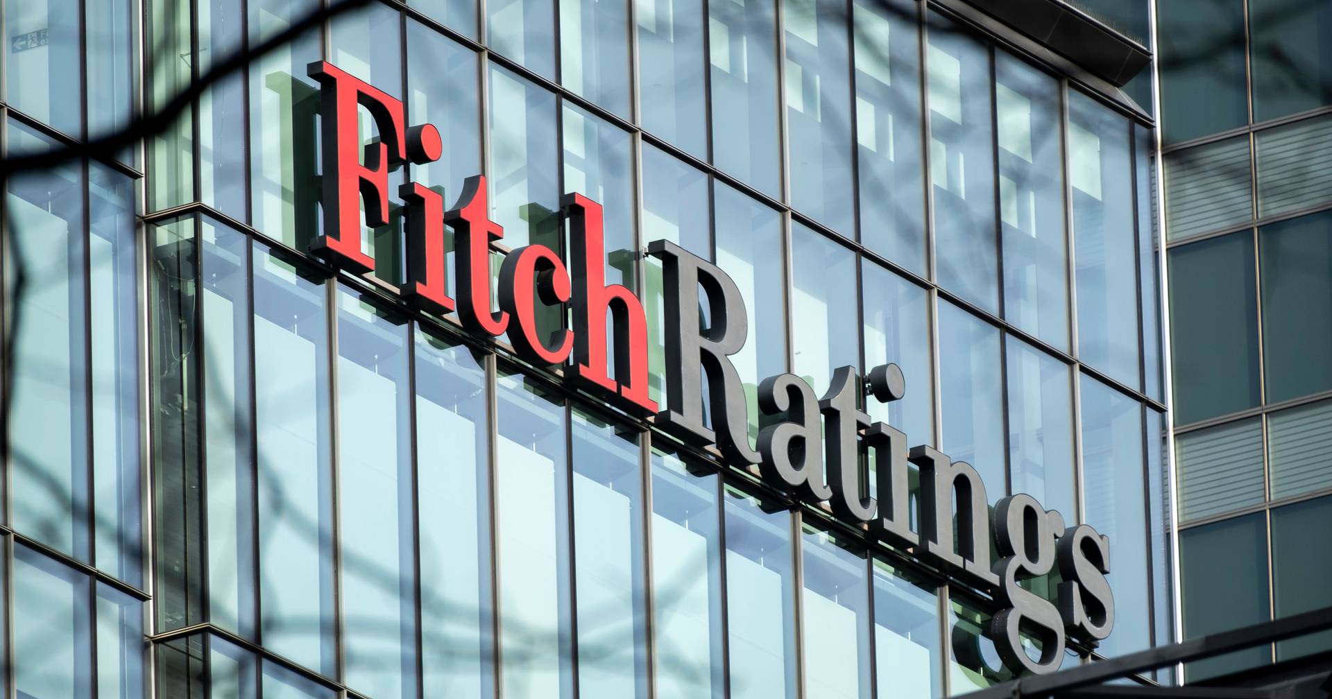 Fitch sobe rating de Portugal para A com perspetiva estável - SIC Notícias