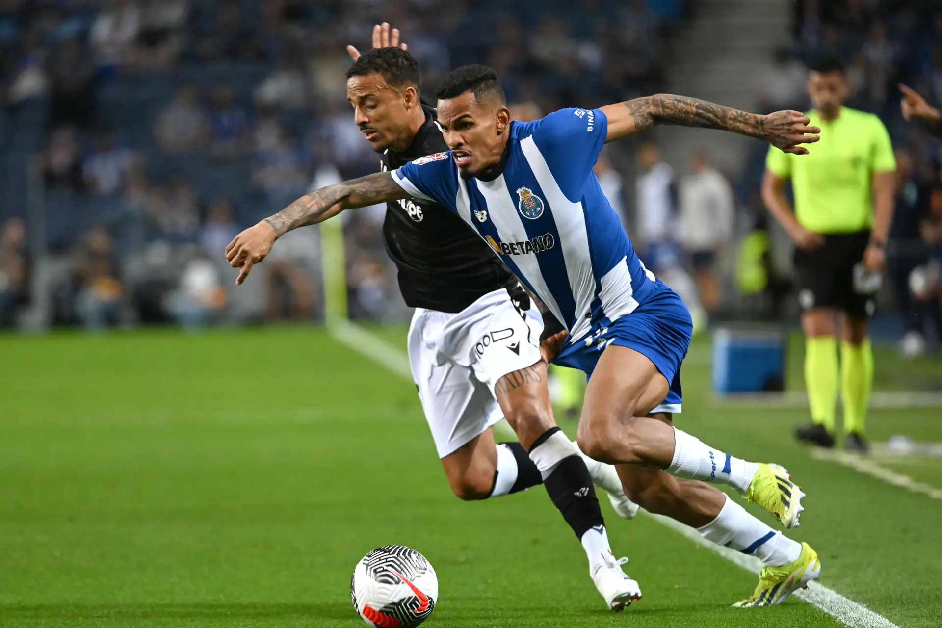 Taça de Portugal: FC Porto vence o Vitória de Guimarães e segue para a ...