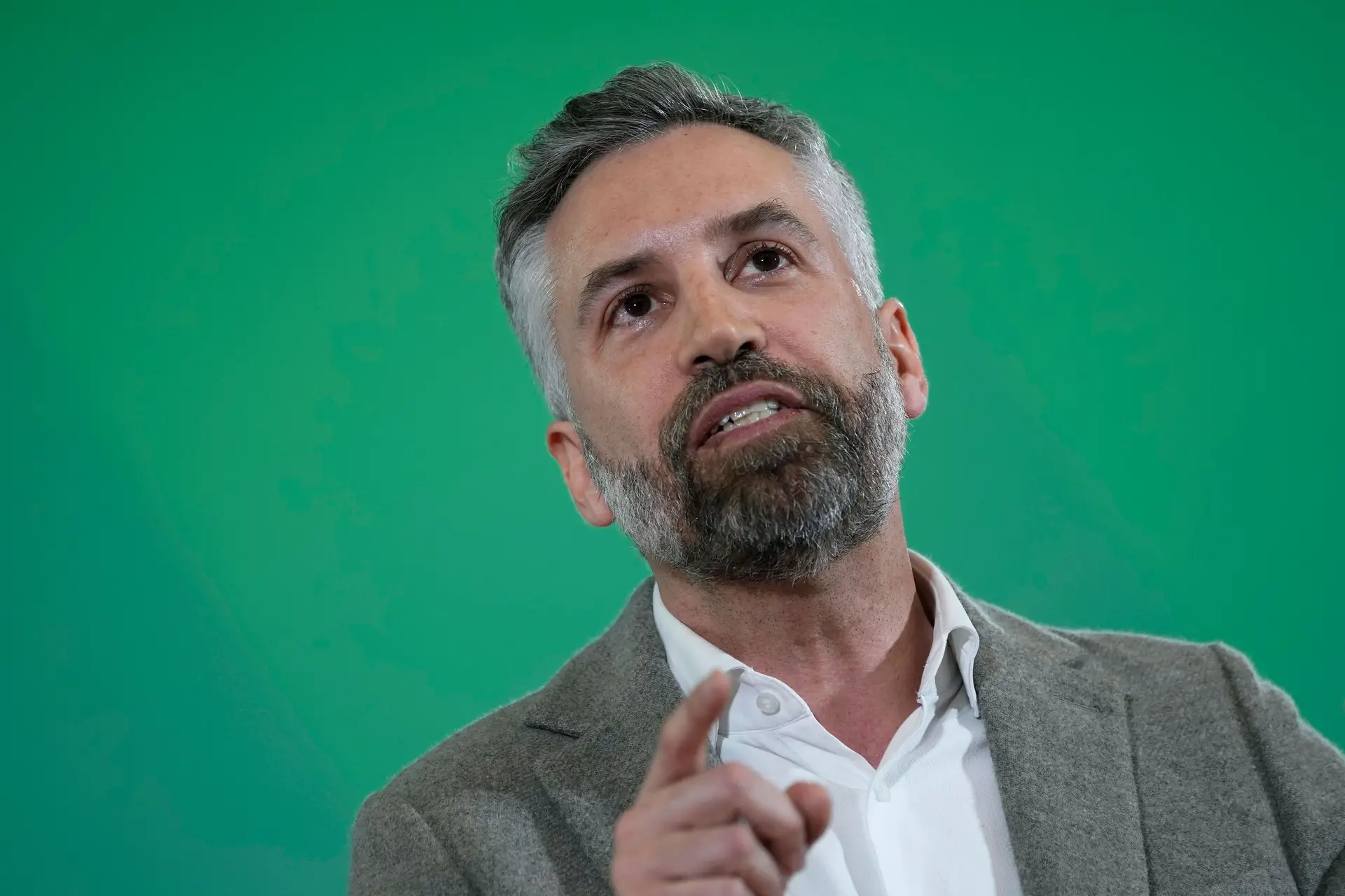 Pedro Nuno Santos em entrevista na SIC - SIC Notícias