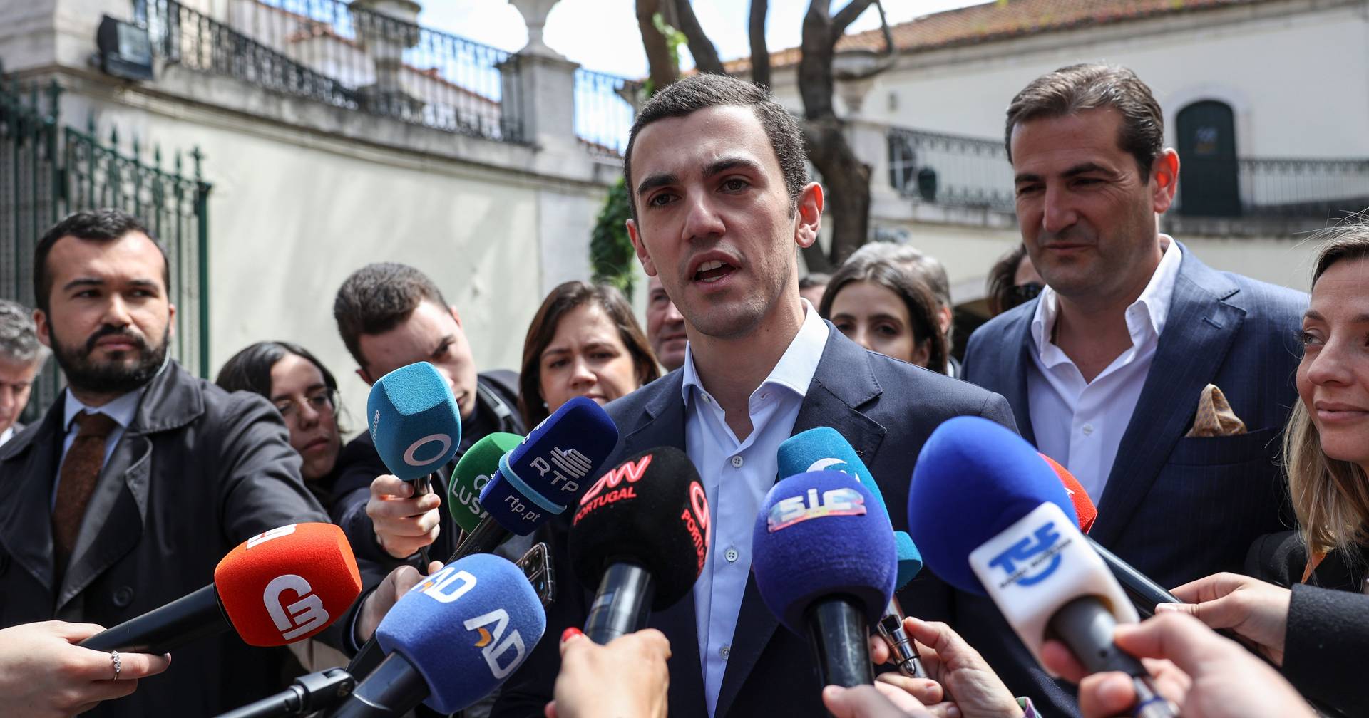 Bugalho responde a Pedro Nuno: "A ele não correu bem, vamos ver se a ...