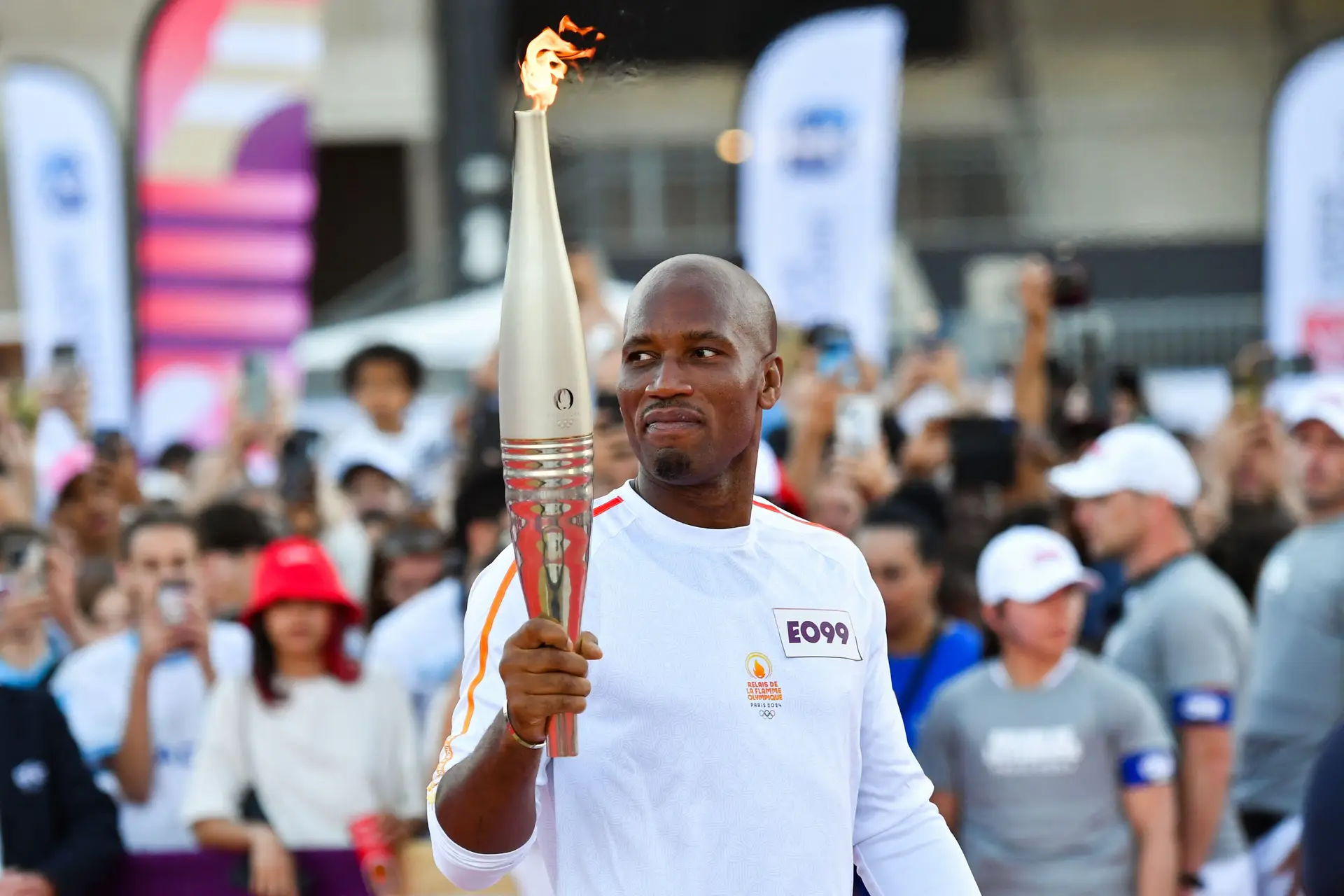 Paris 2024: Por onde anda a tocha olímpica? - SIC Notícias