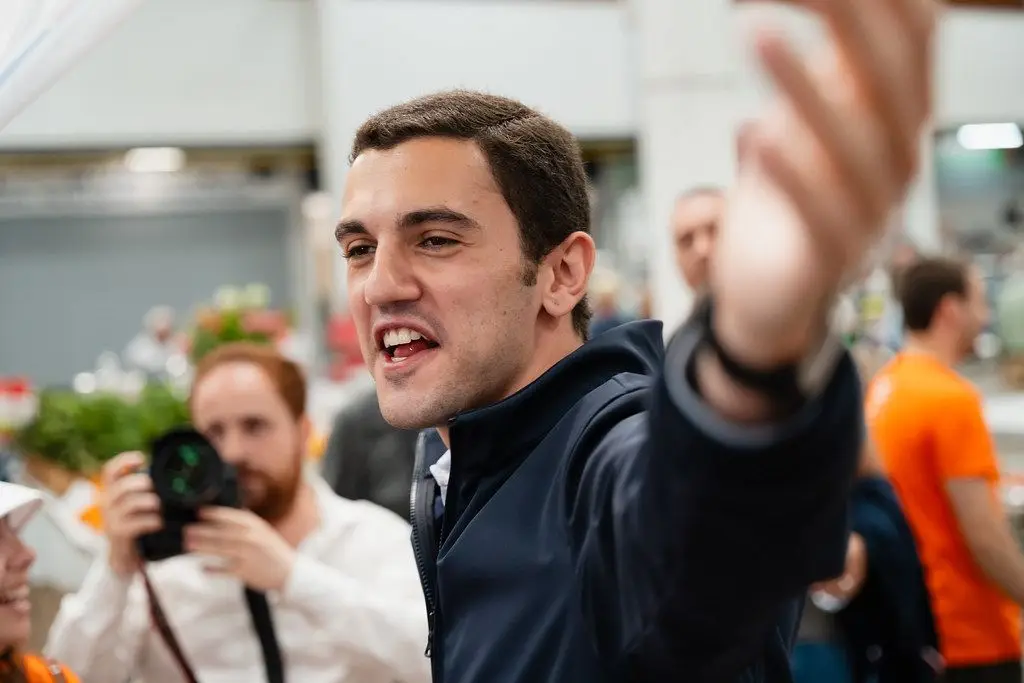 Bugalho ouve críticas à saúde e "tem fé" que Governo de Montenegro ...