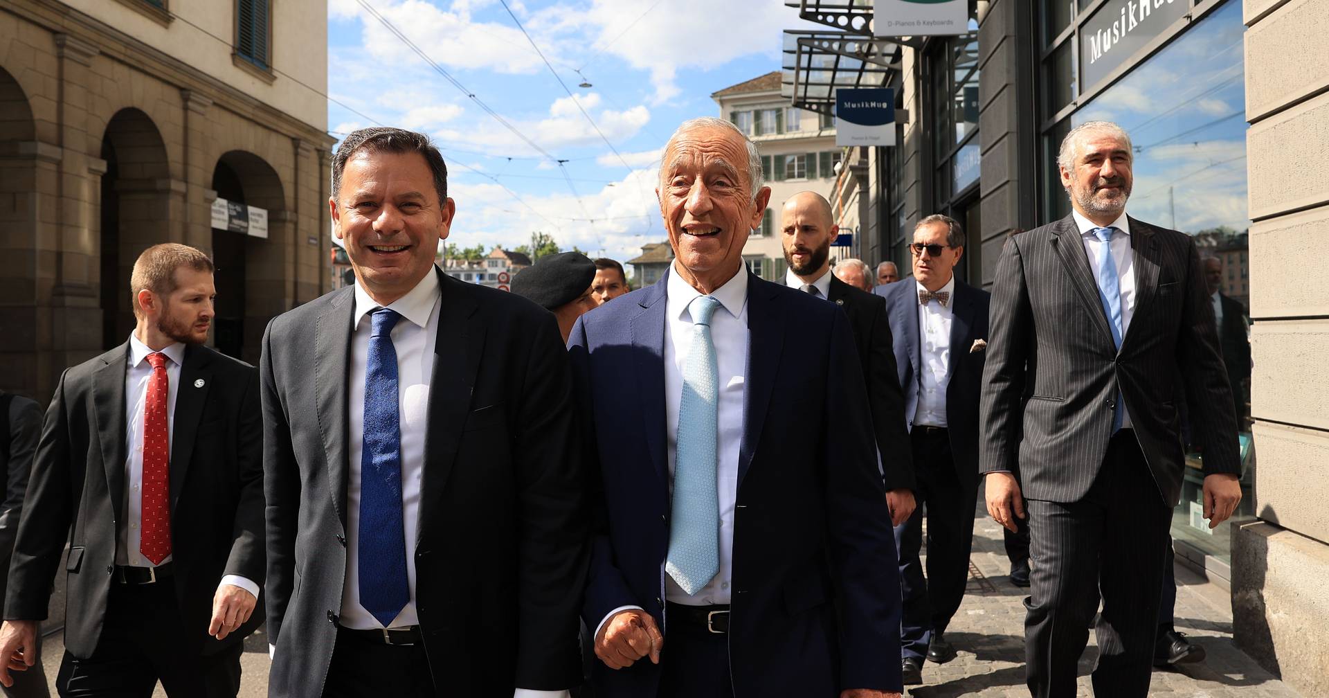 Marcelo e Montenegro defendem a importância da Cimeira da Paz na ...