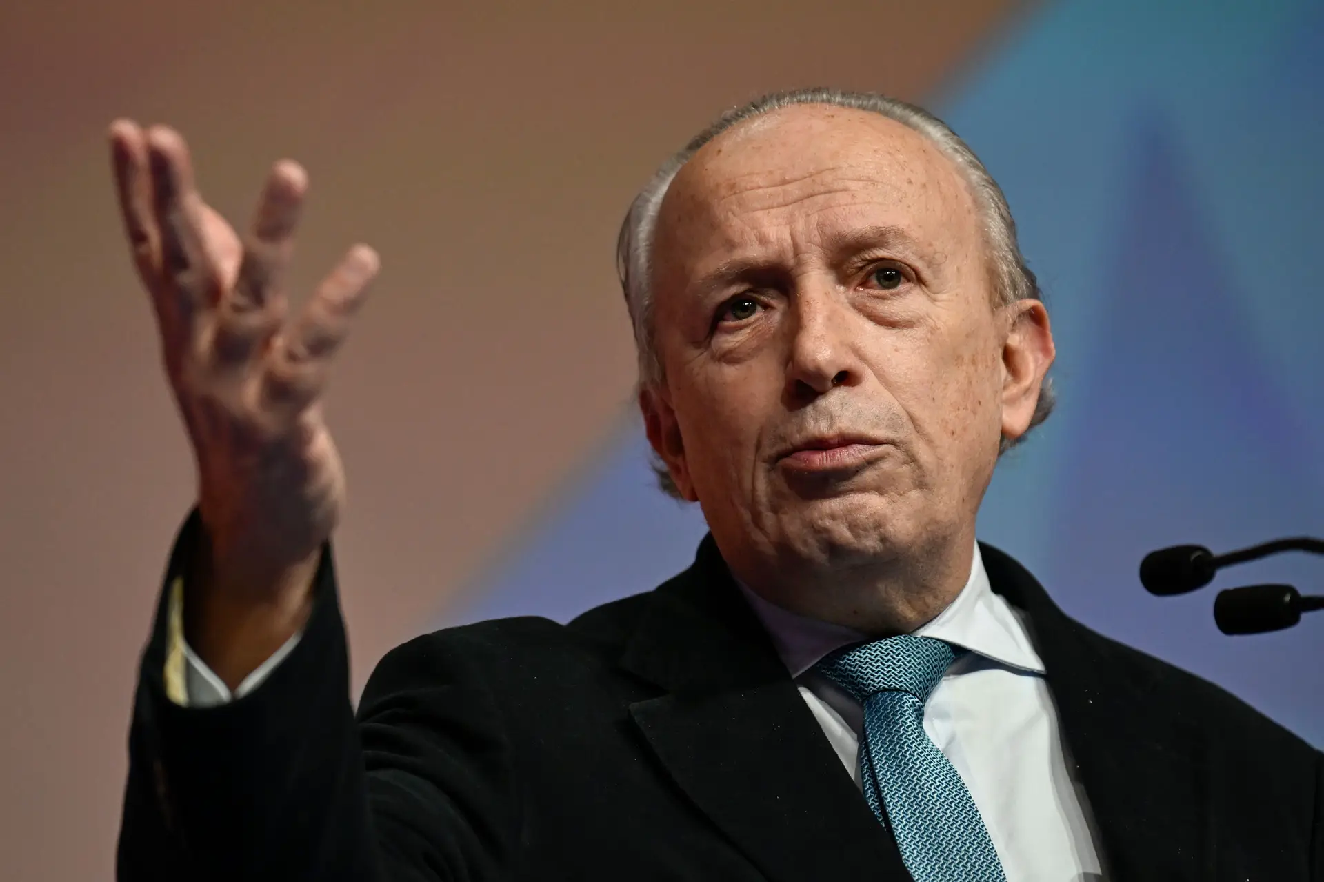 Santana Lopes diz ter qualidades para ser Presidente da República - SIC ...