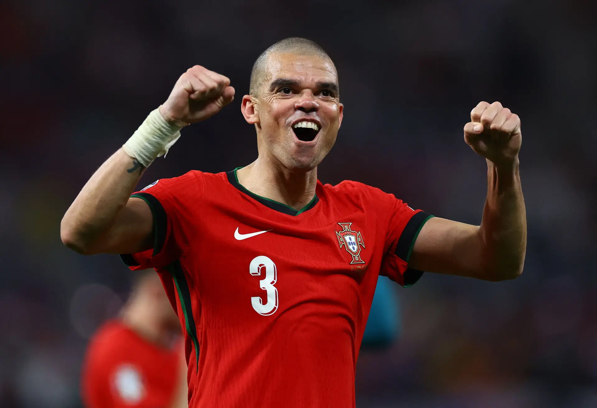 Pepe está a desfrutar e a viver a vida como nunca viveu - SIC Notícias