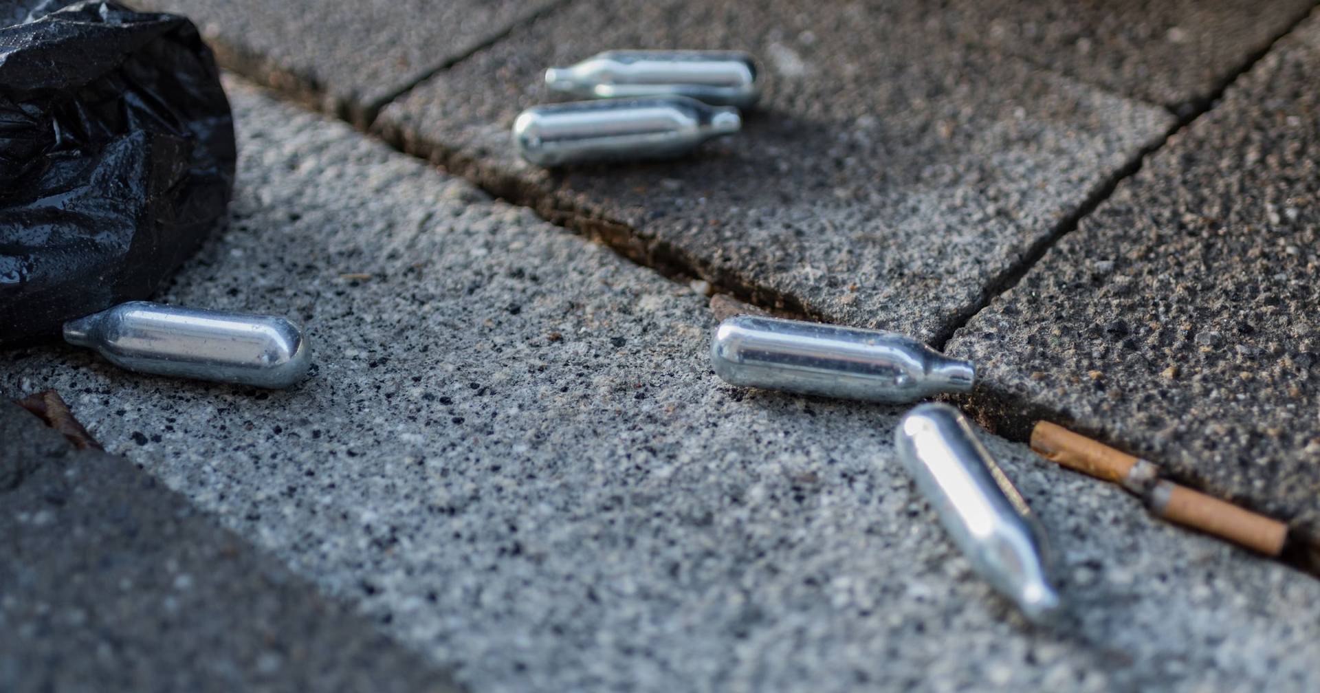 "Droga do riso" pode causar danos irreversíveis nos pulmões e sistema ...