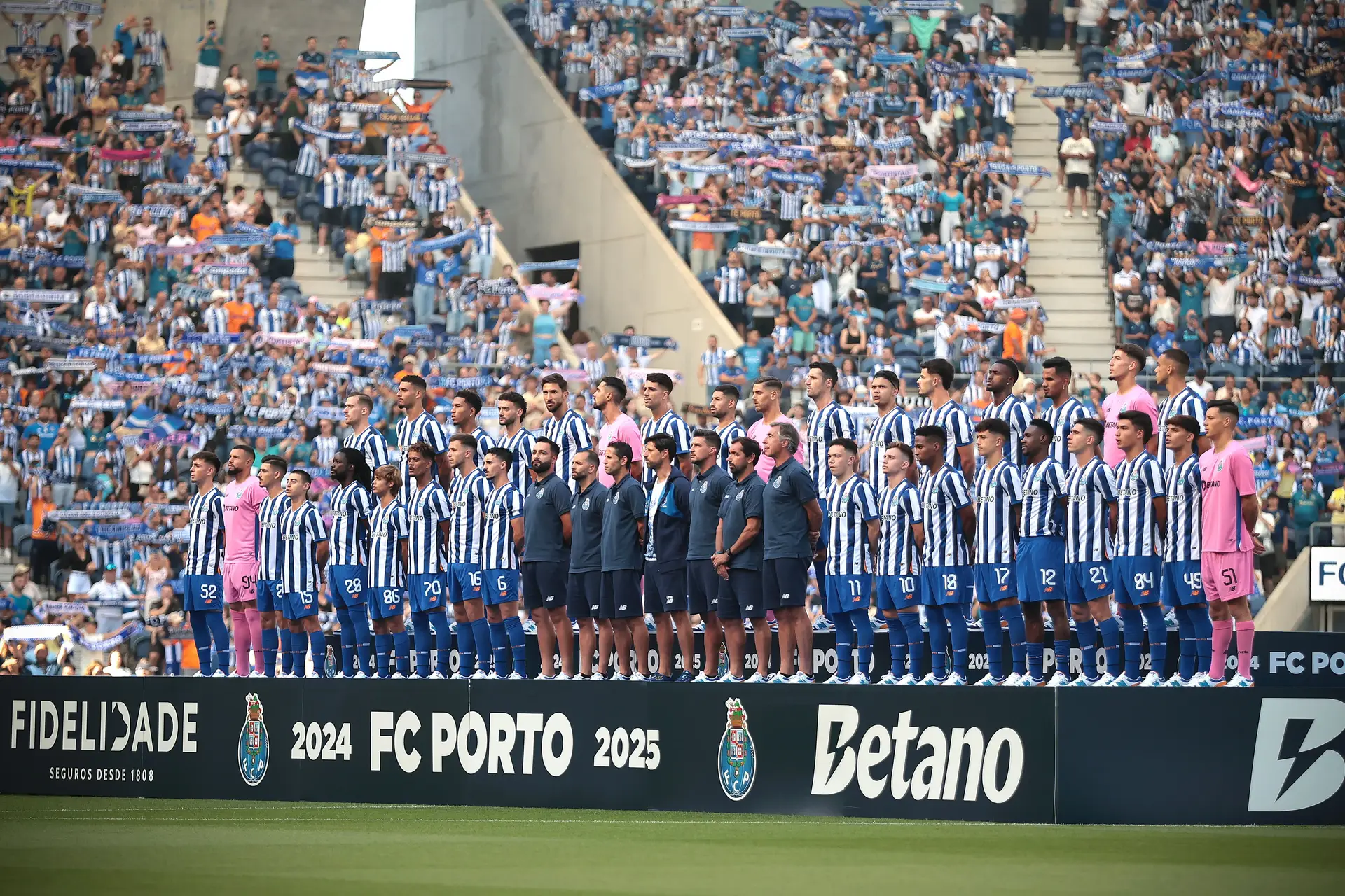 FC Porto apresenta plantel para a próxima época (ainda sem reforços ...