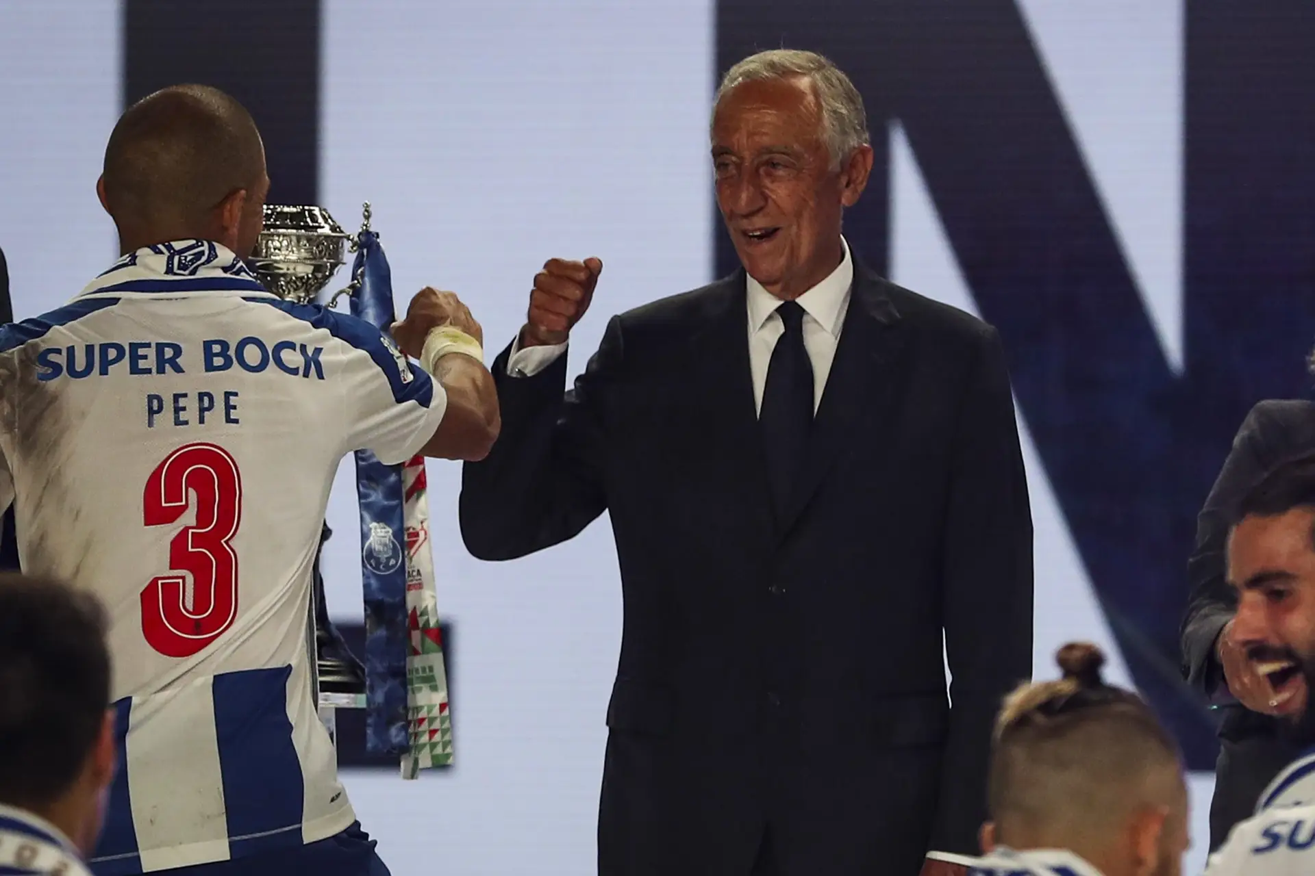 Marcelo diz que Pepe foi e continua a ser um "exemplo" para os mais ...