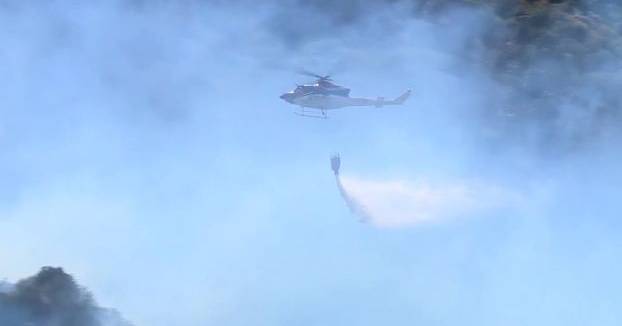 Madeira: fogo na zona da Serra de Água continua ativo - SIC Notícias