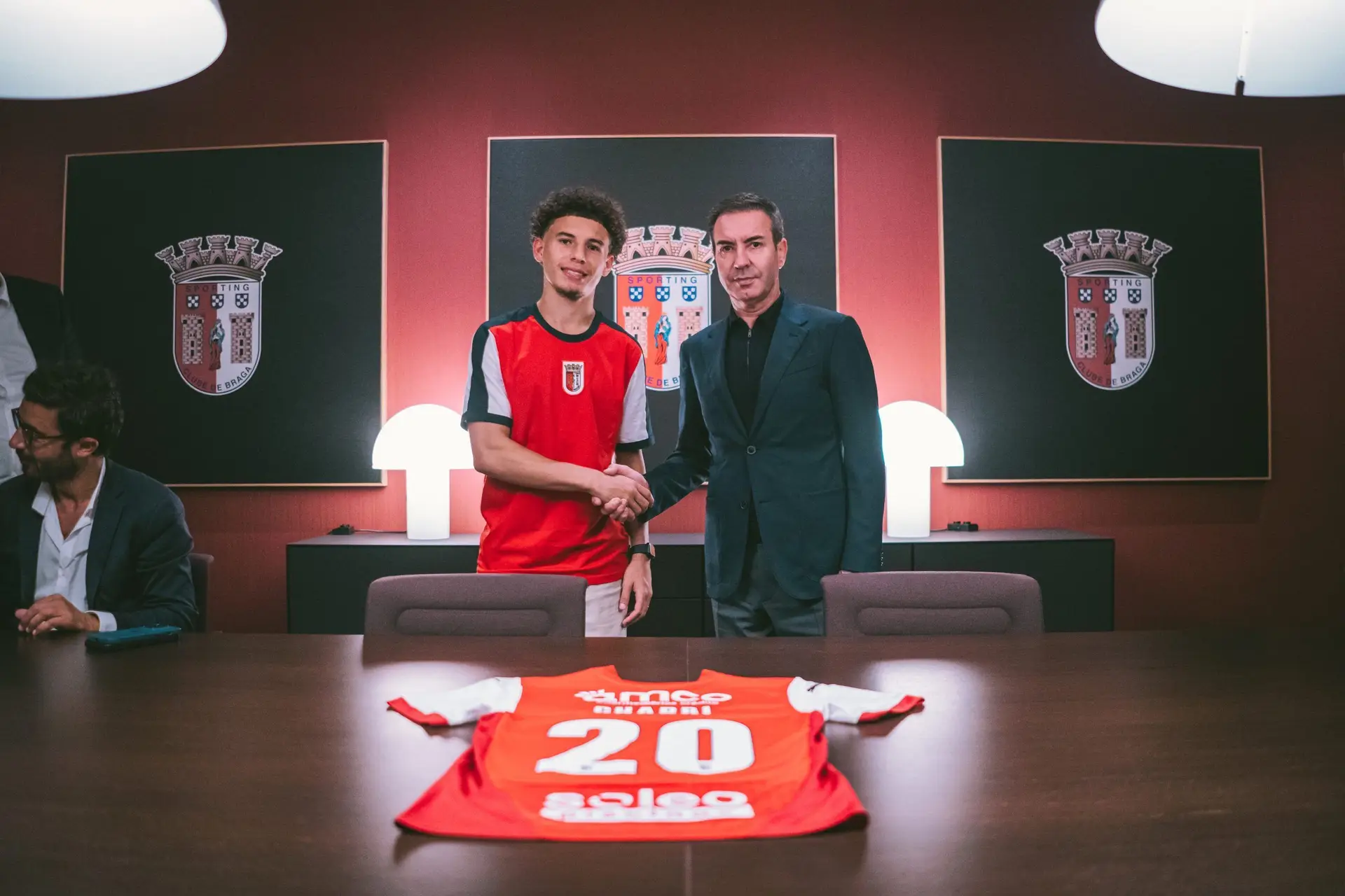 “Ismaël Gharbi é Gverreiro”: médio do PSG é o novo reforço do Sporting ...