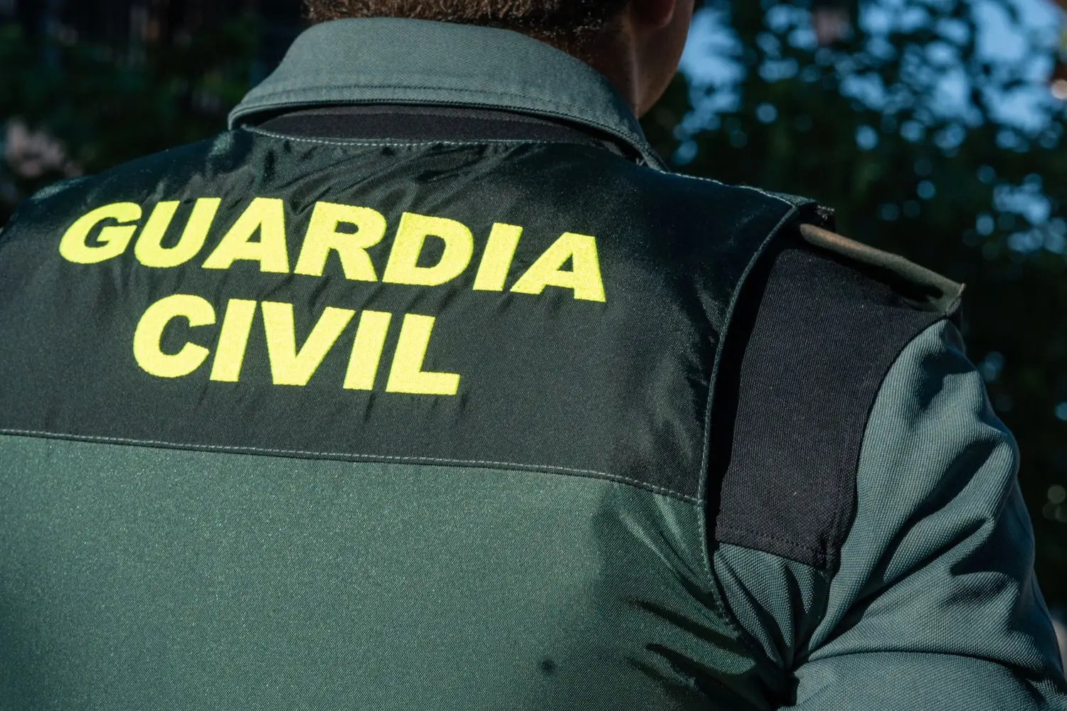 Cheias em Almería: Guardia Civil mostra resgate de dois idosos - SIC ...