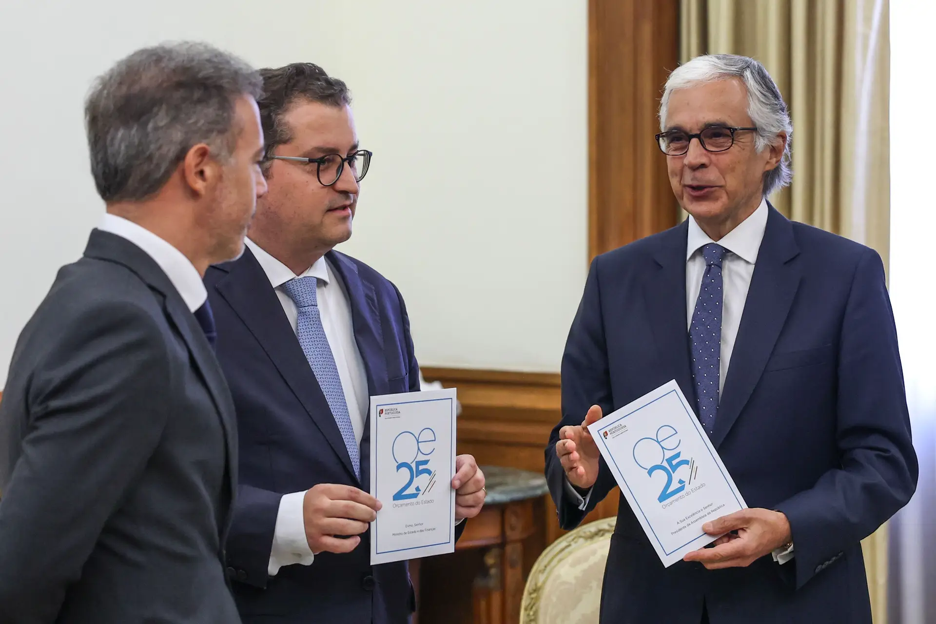 OE 2025 entregue à hora certa - SIC Notícias