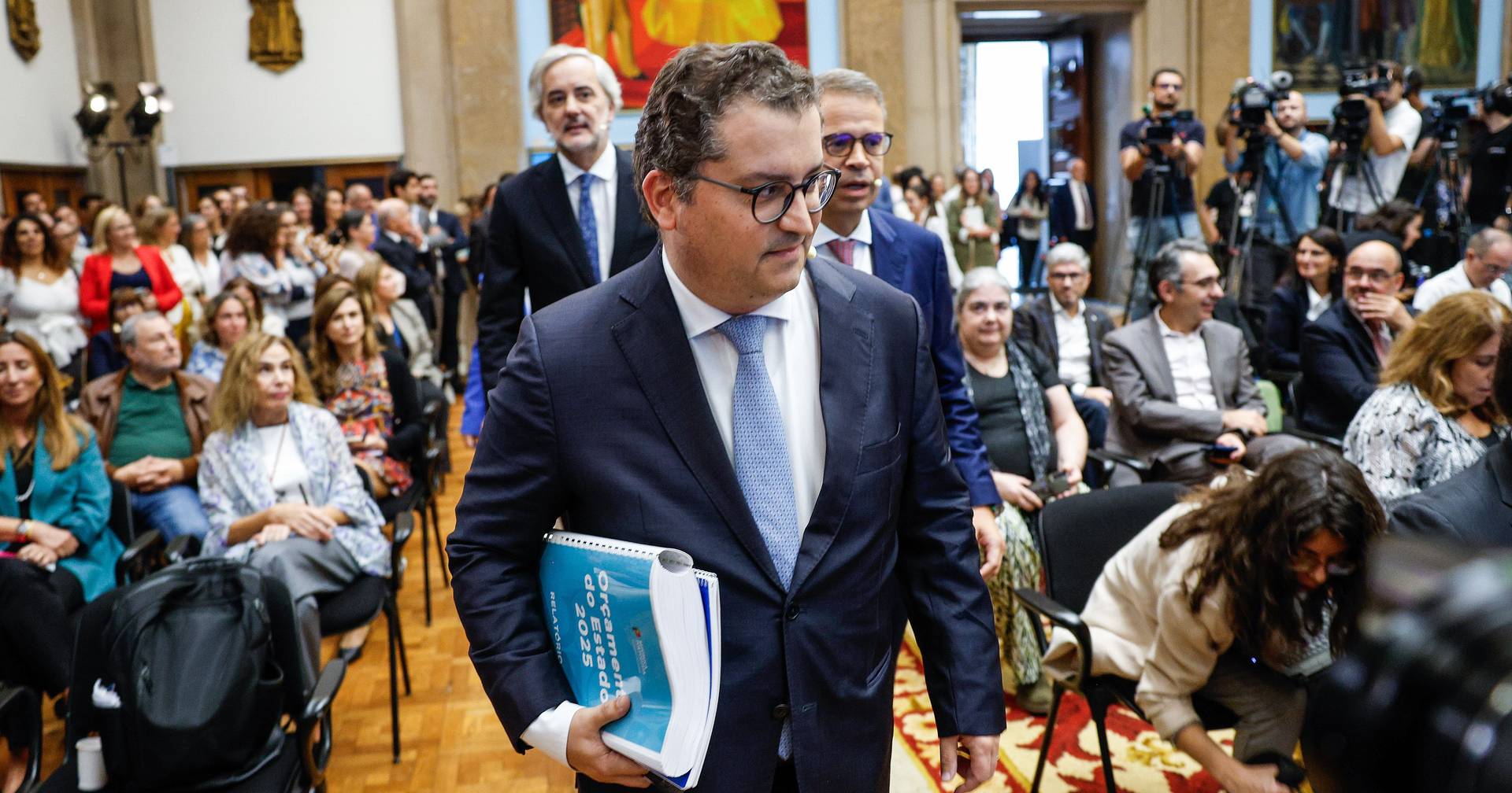 OE 2025: IRS Jovem alargado até aos 35 anos e com custo estimado de 525 ...