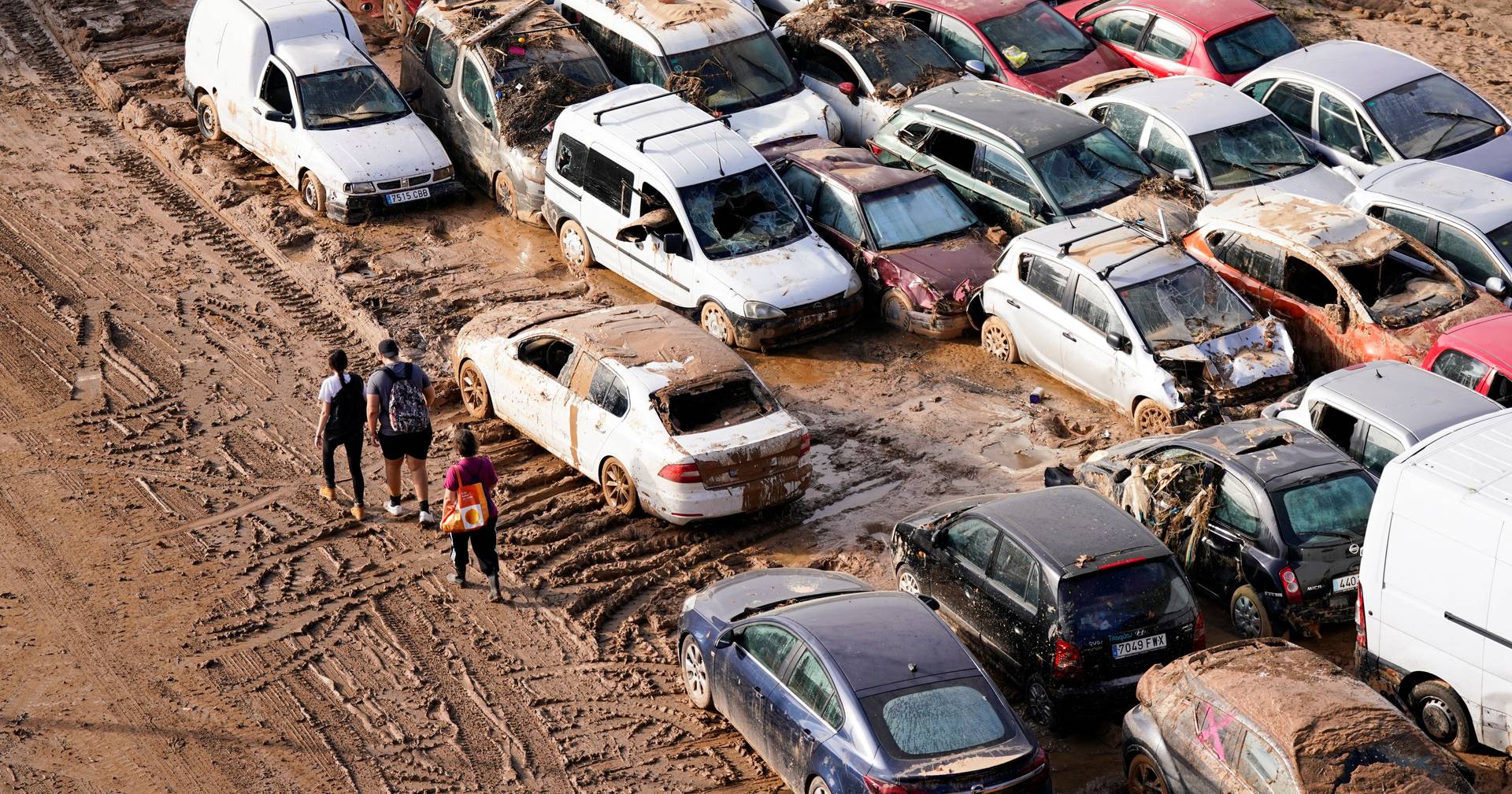 Vítimas das cheias em Espanha terão um funeral de Estado - SIC Notícias