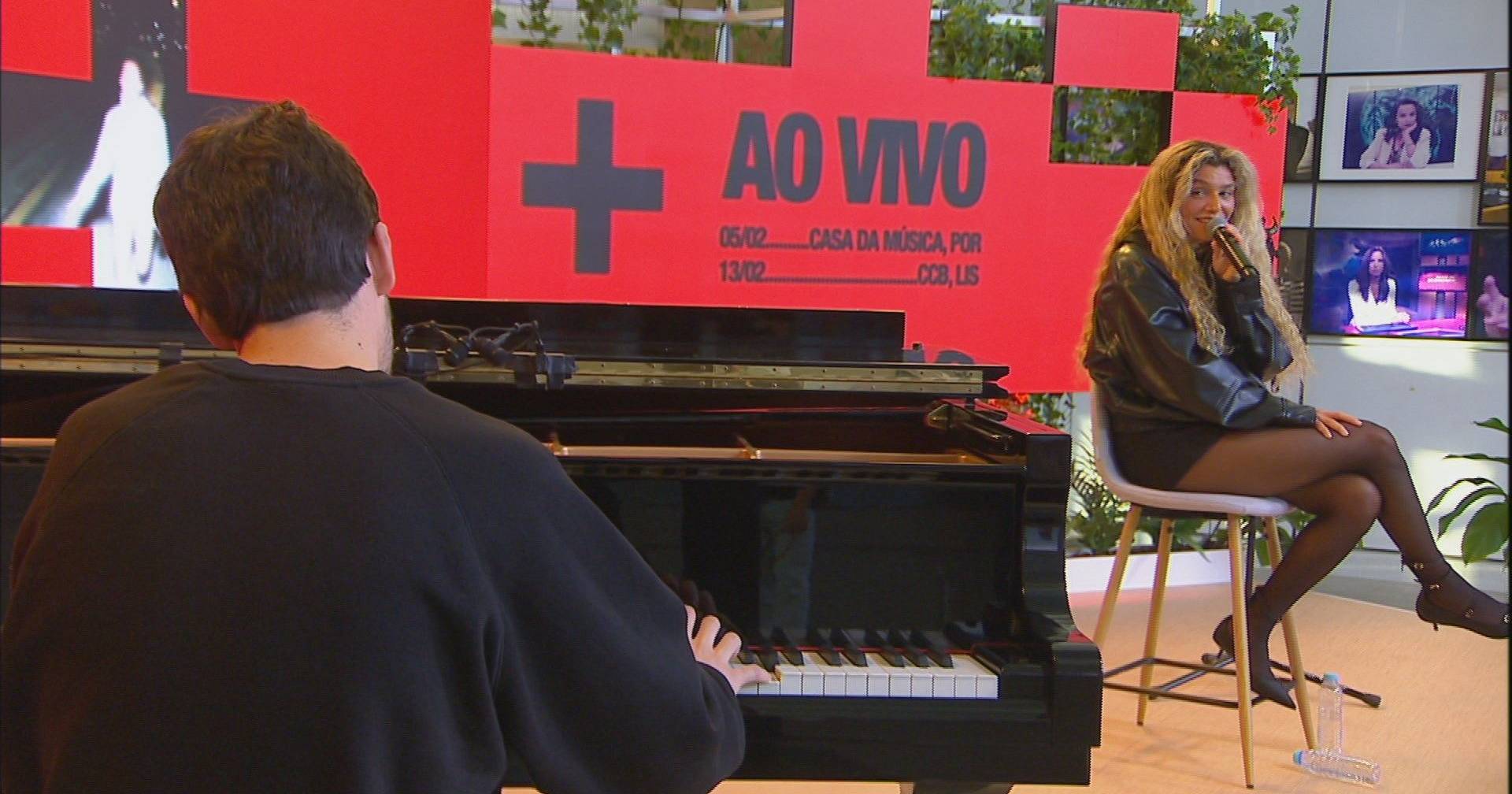 Num concerto intimista, Milhanas apresentou o seu novo single "Algo ...